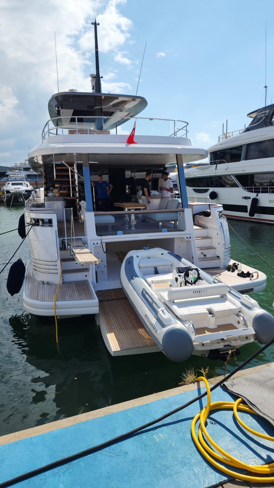 BAYU Motor Yachts Azimut for sale - YachtWorld