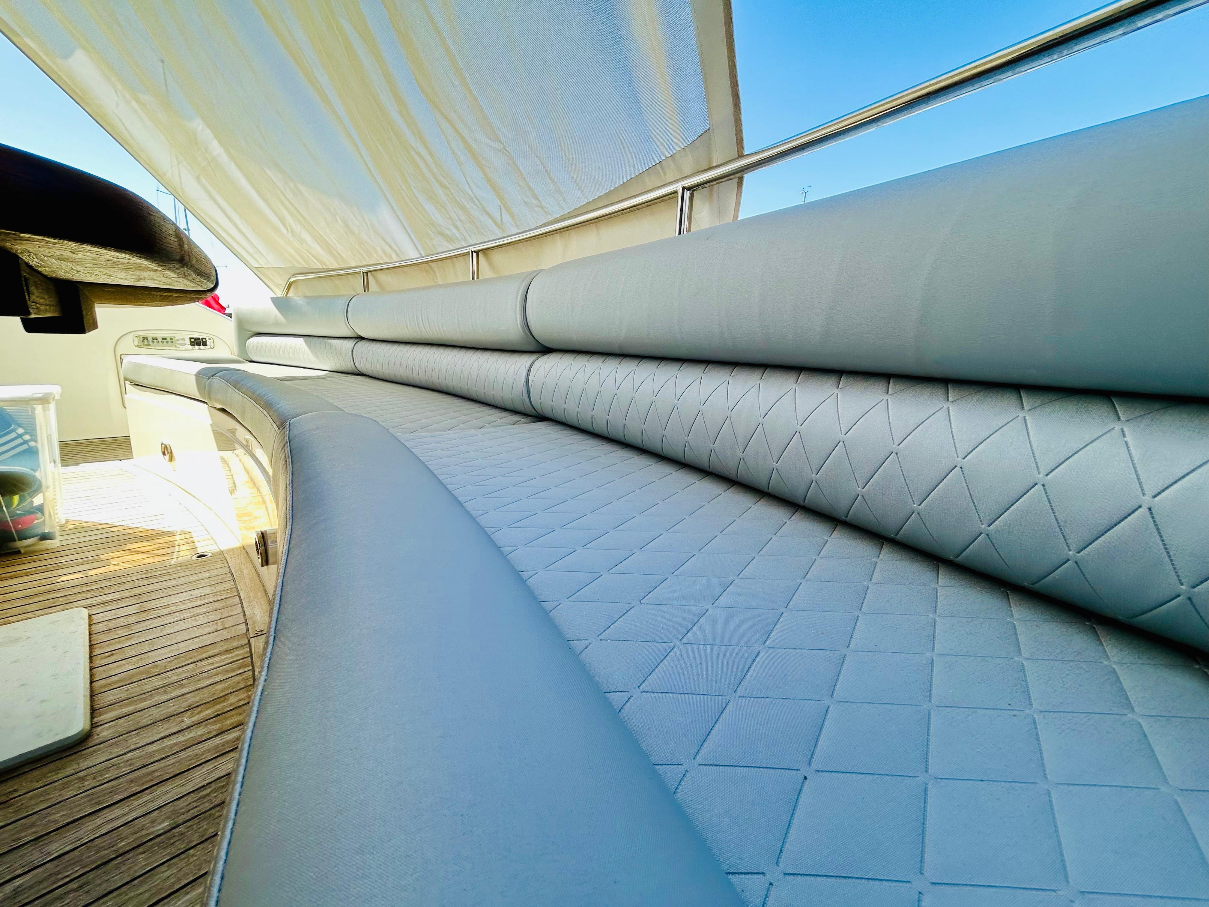 2007 Sunseeker Manhattan 60 Flybridge for sale - YachtWorld