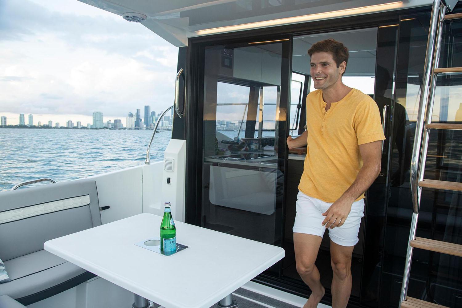 2025 Jeanneau NC 1295 Fly Flybridge for sale - YachtWorld