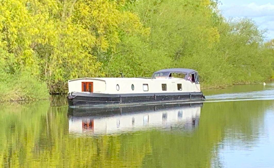 Collingwood Eurocruiser 65 x 12' 6 Widebeam | 20m | 2021 - Surrey ...