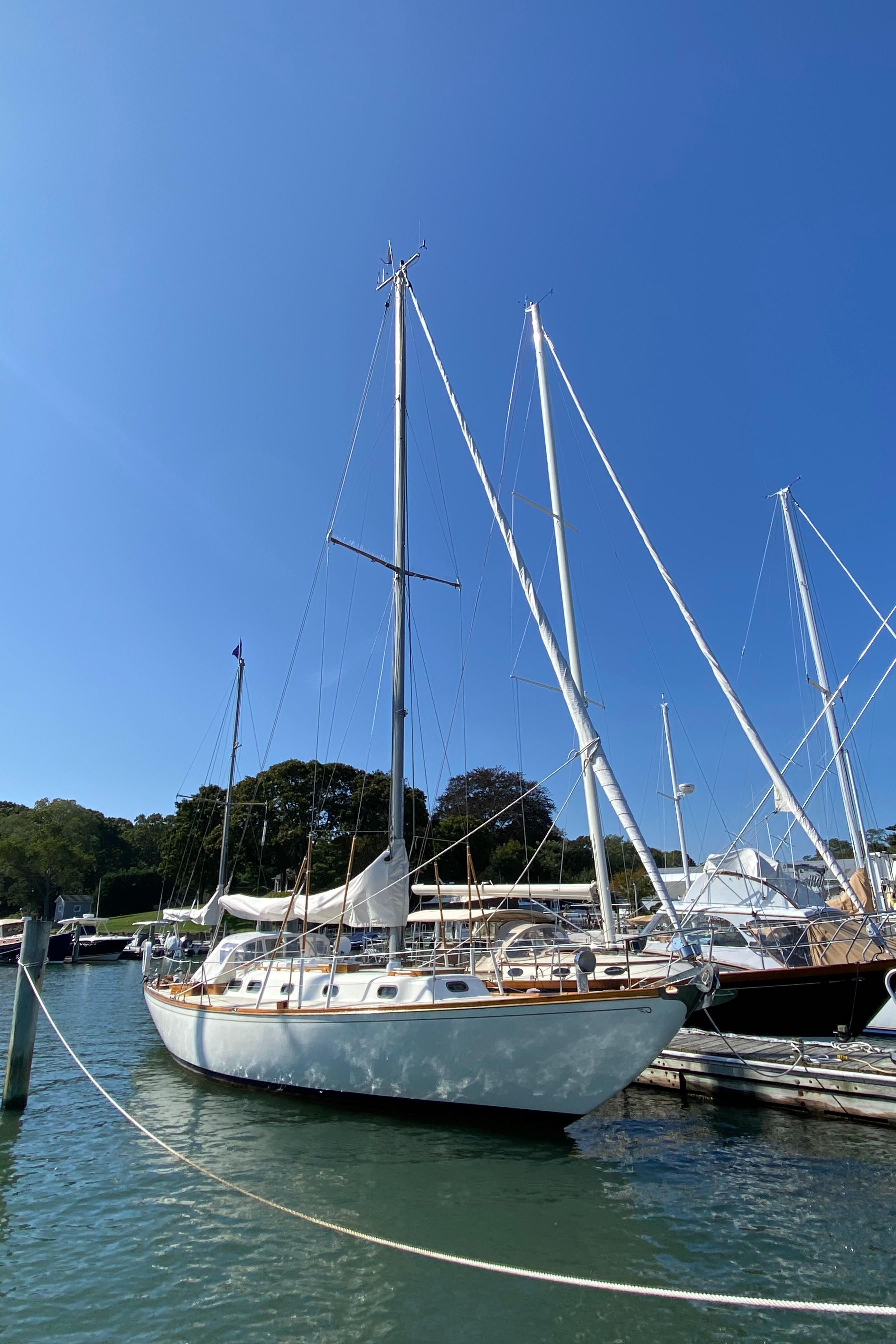 1962 Hinckley Bermuda 40 Racer/Cruiser for sale - YachtWorld