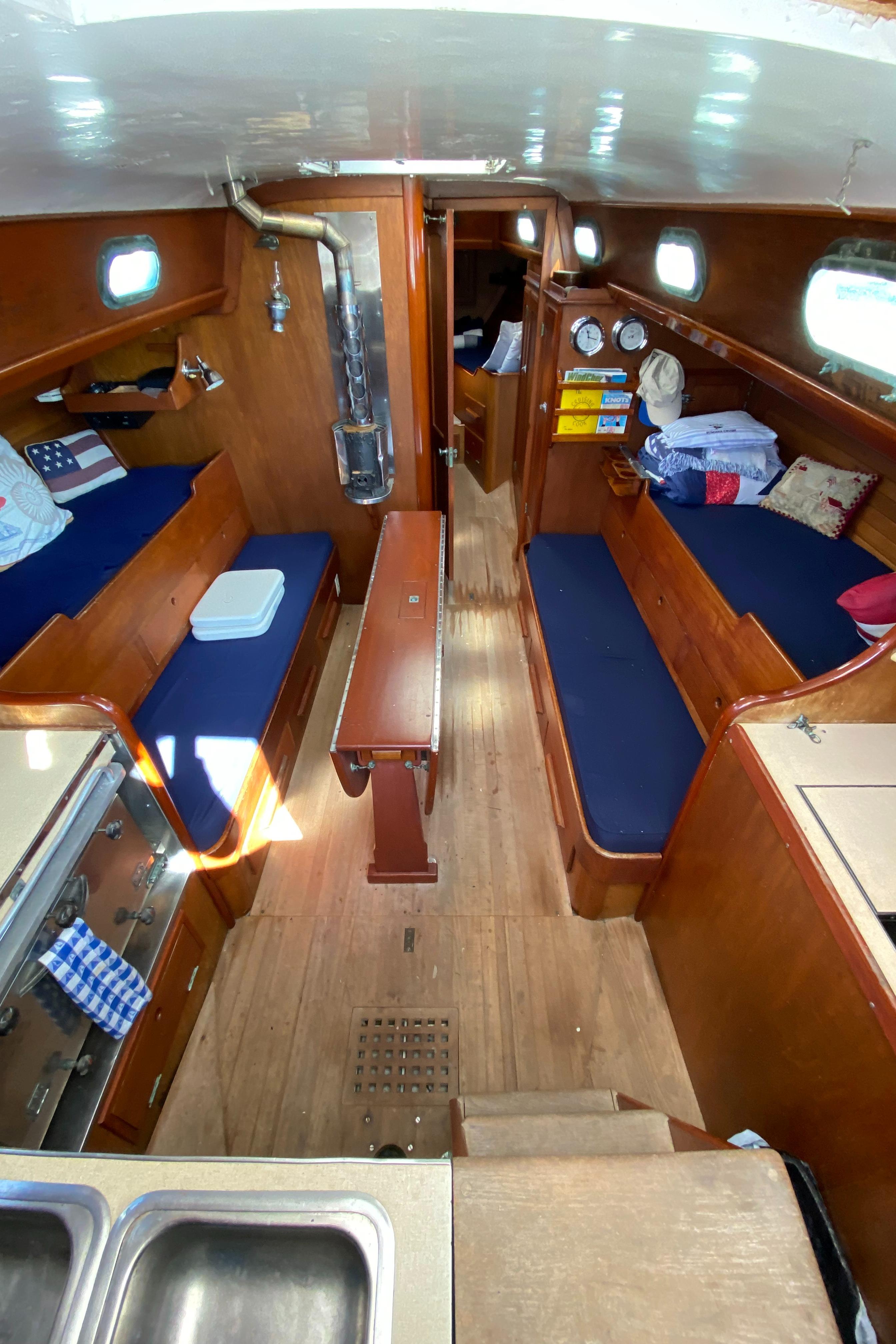 1962 Hinckley Bermuda 40 Racer/Cruiser for sale - YachtWorld