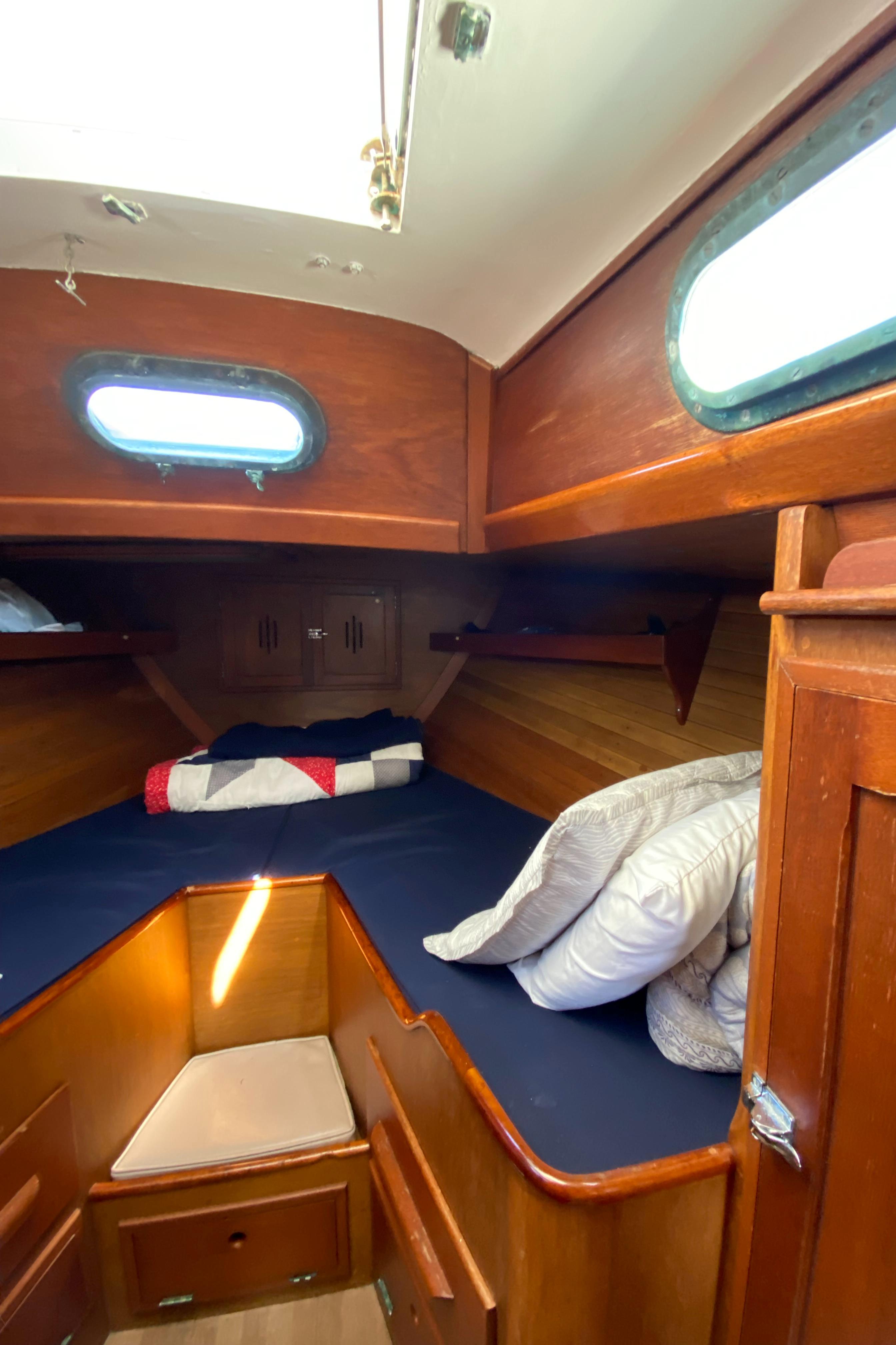 1962 Hinckley Bermuda 40 Racer/Cruiser for sale - YachtWorld