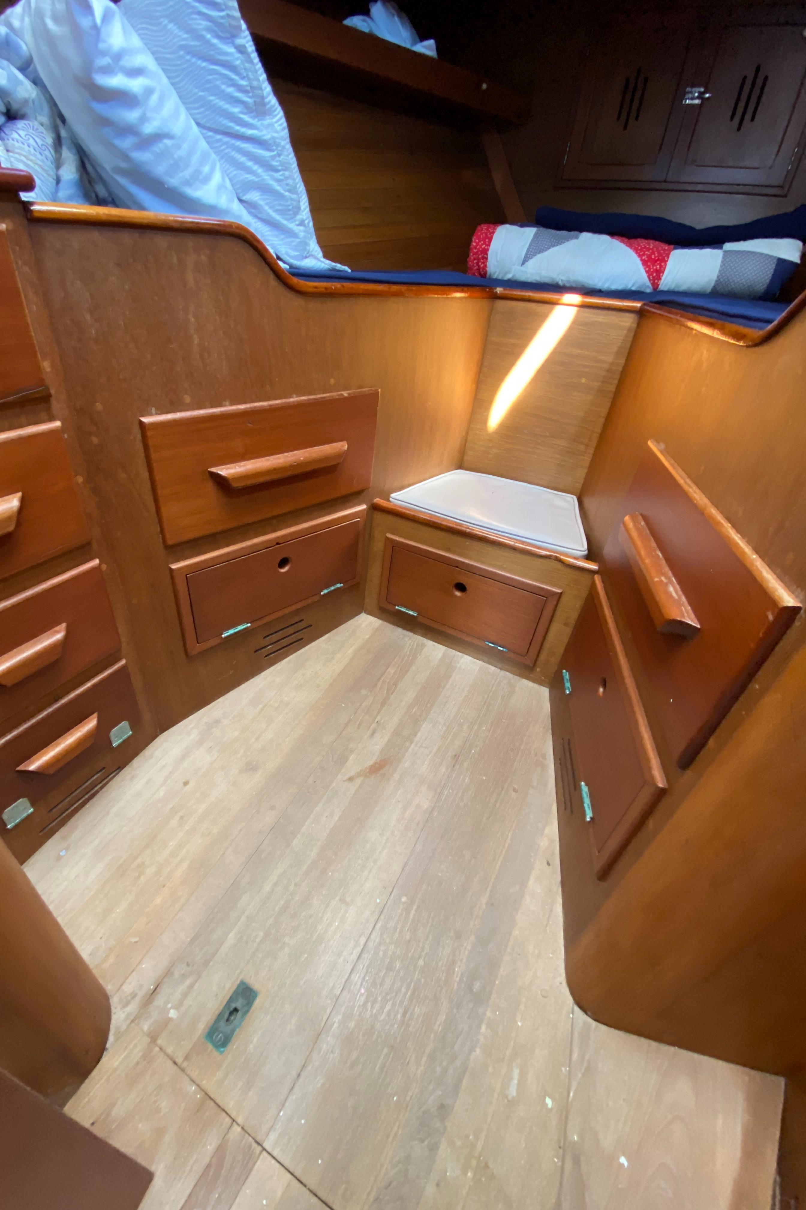 1962 Hinckley Bermuda 40 Racer/Cruiser for sale - YachtWorld