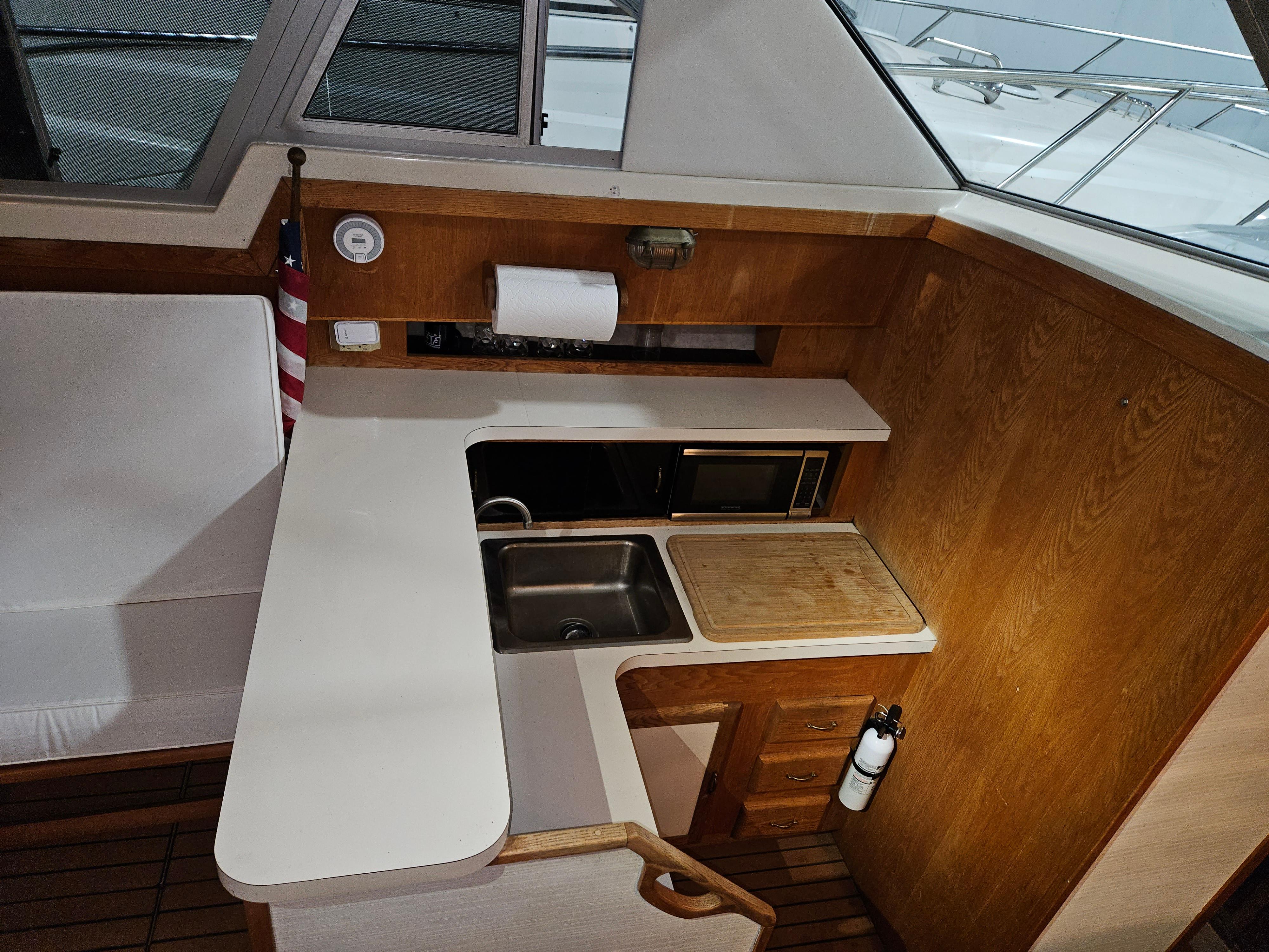 1987 Silverton 34 Convertible Convertible for sale - YachtWorld