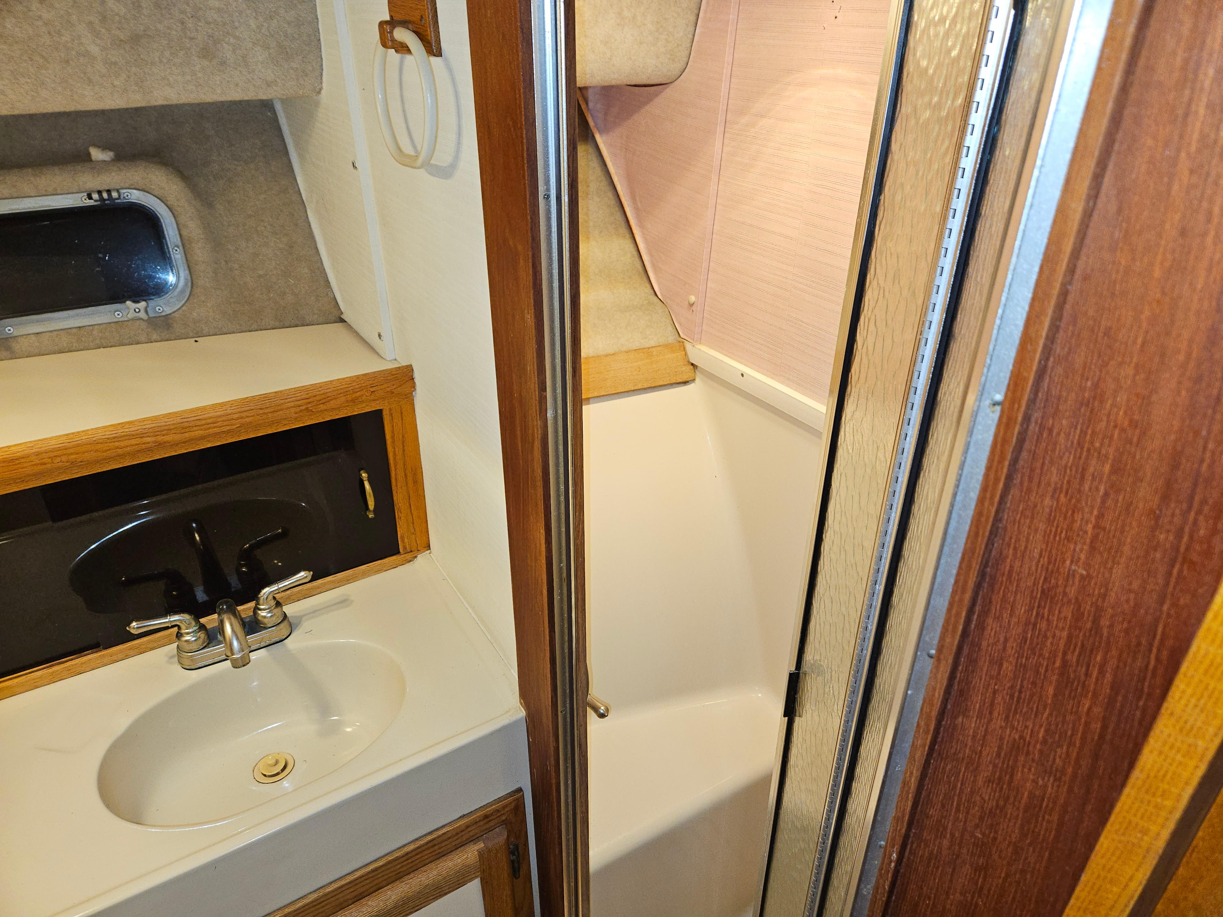 1987 Silverton 34 Convertible Convertible for sale - YachtWorld