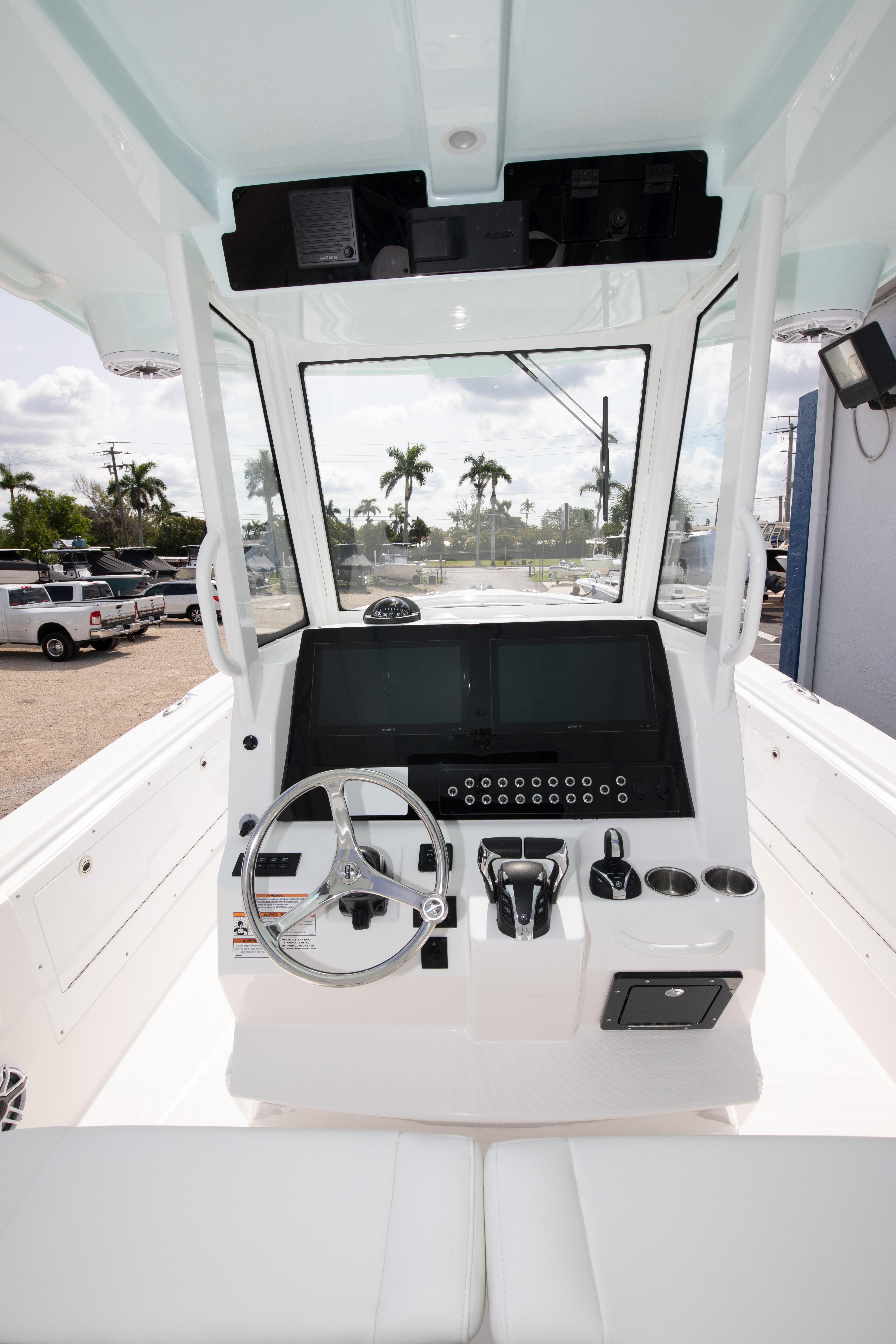 2023 Edgewater 325CC Bateaux à console centrale à vendre - YachtWorld