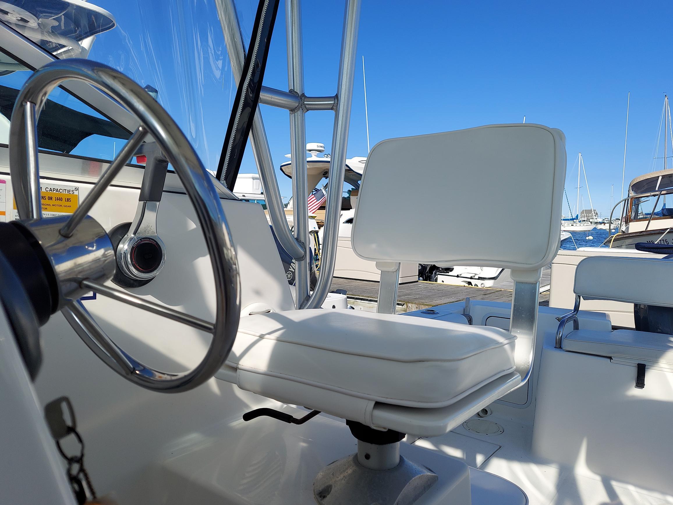 2002 Robalo 235 Walkaround Bateaux cuddy cabin à vendre - YachtWorld