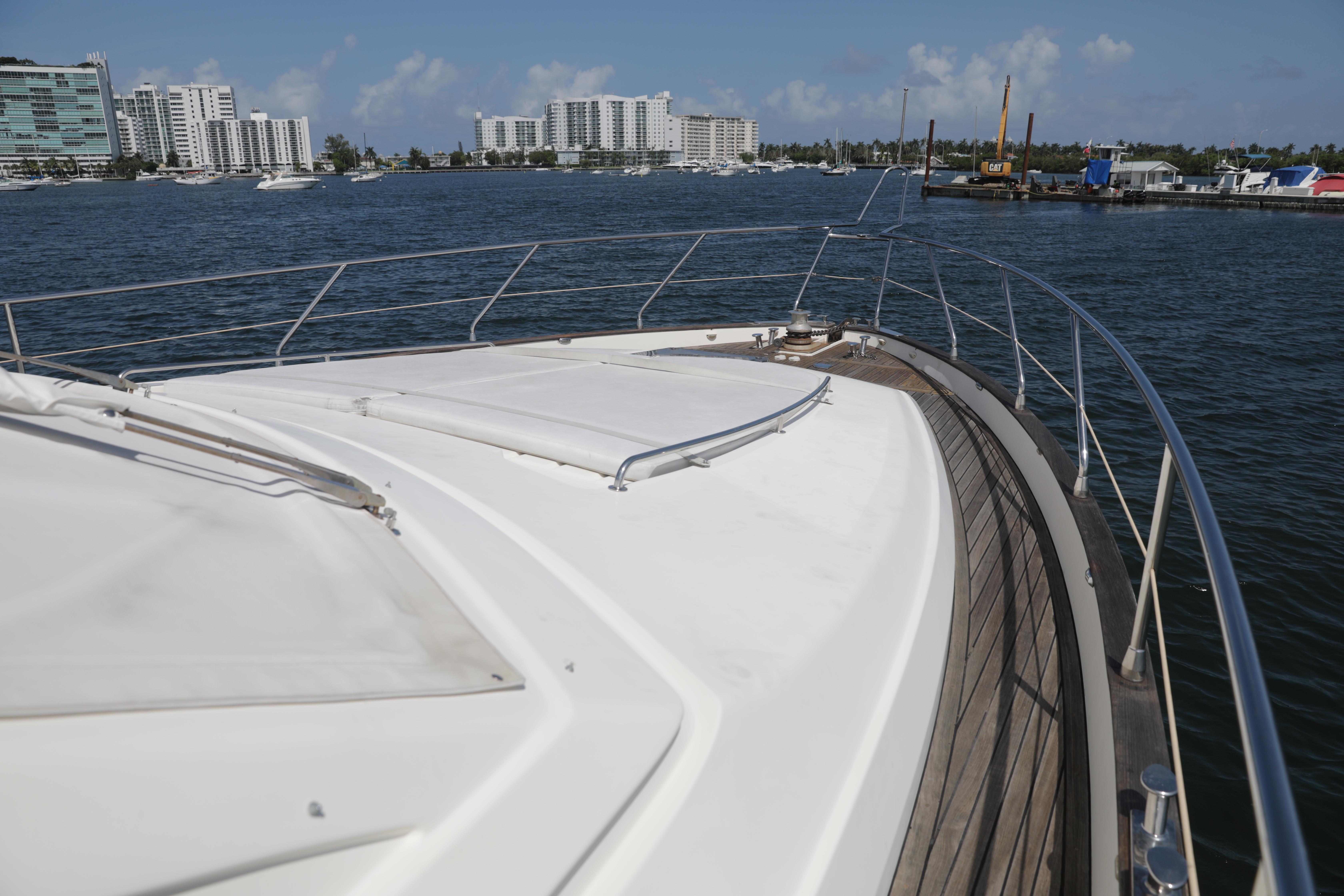 2001 VZ 56 FLY Yates a motor en venta - YachtWorld