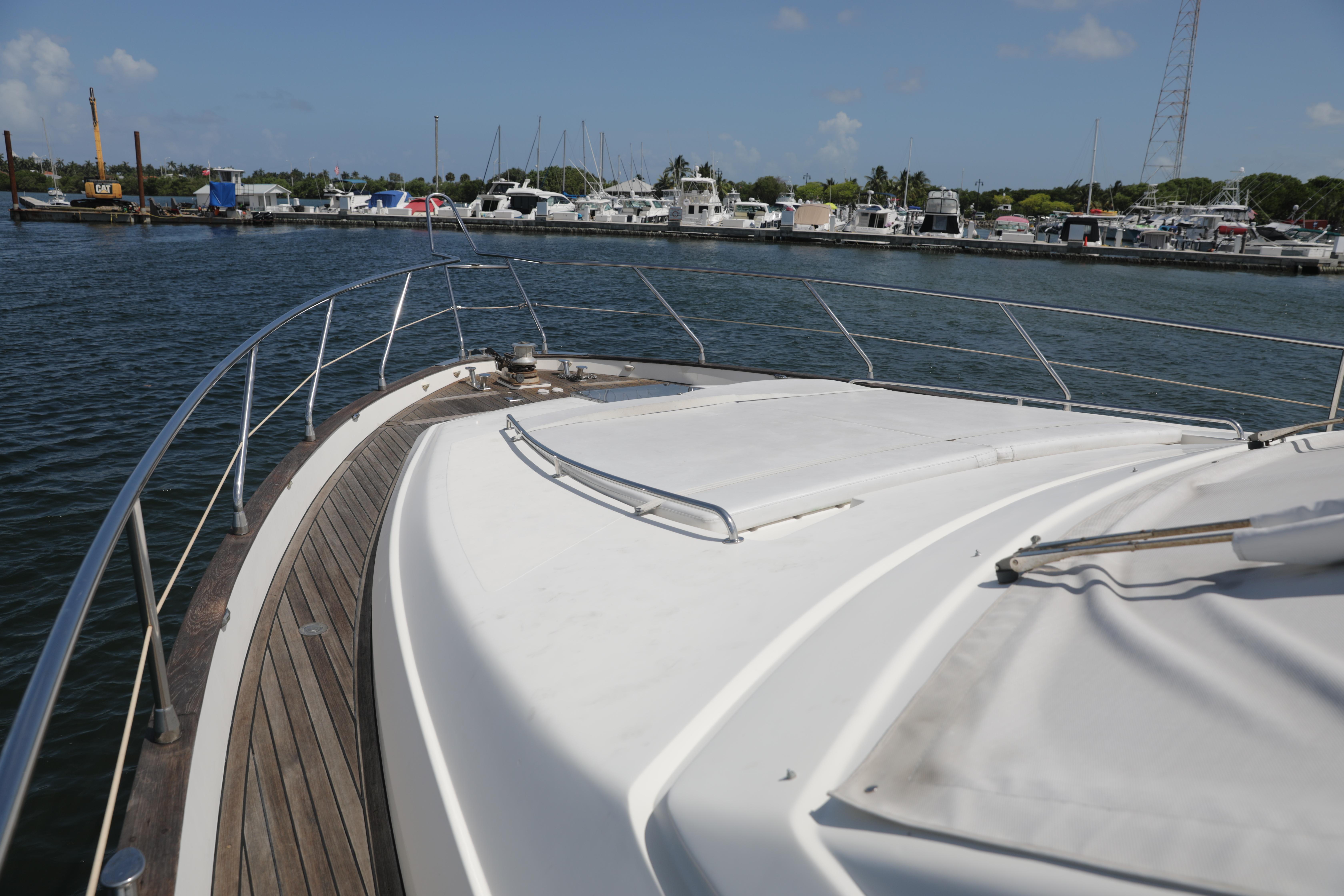 2001 VZ 56 FLY Yates a motor en venta - YachtWorld