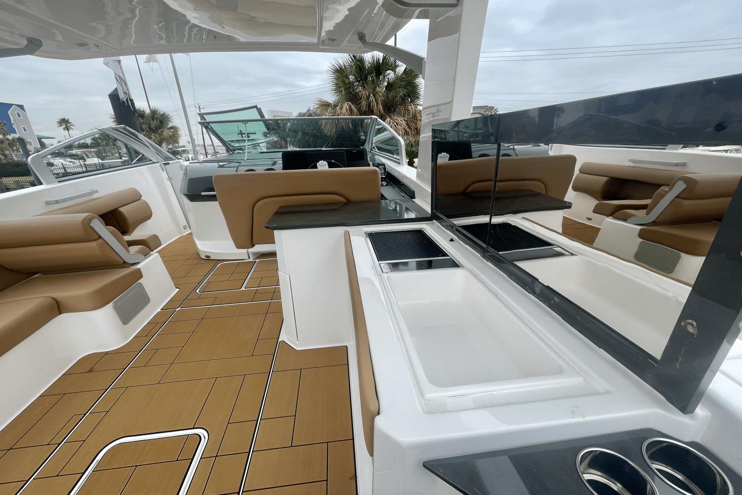 2024 Aviara AV36 Outboard Runabout for sale - YachtWorld