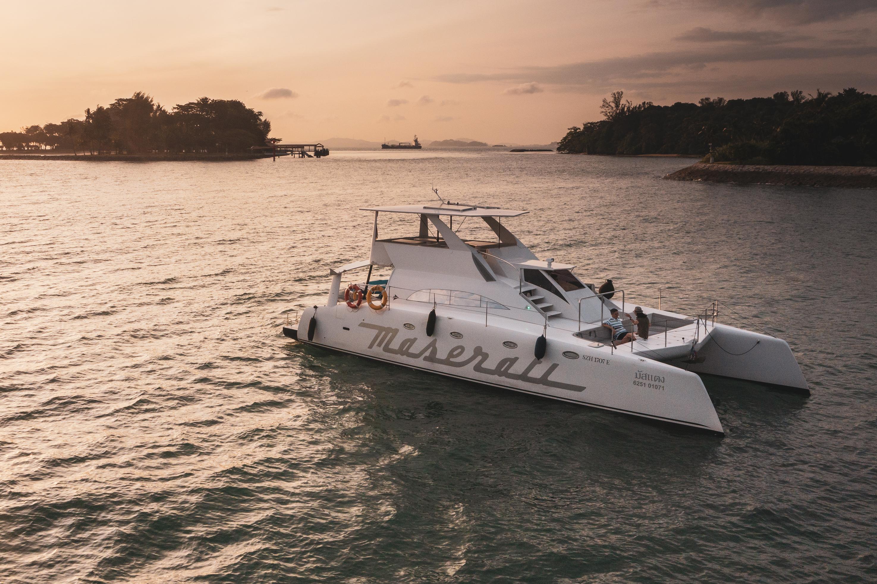 Used 2019 Stealth 47 Powercat | Youboat