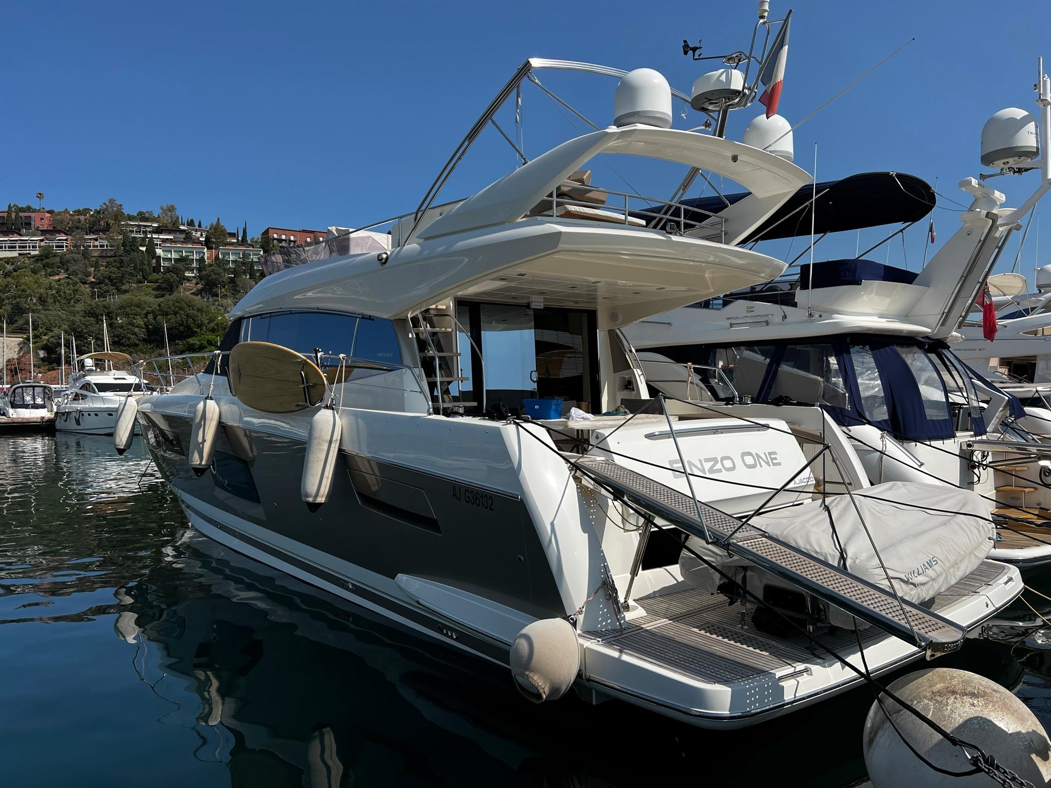 2015 Prestige 550 Motorbåtar till salu- YachtWorld