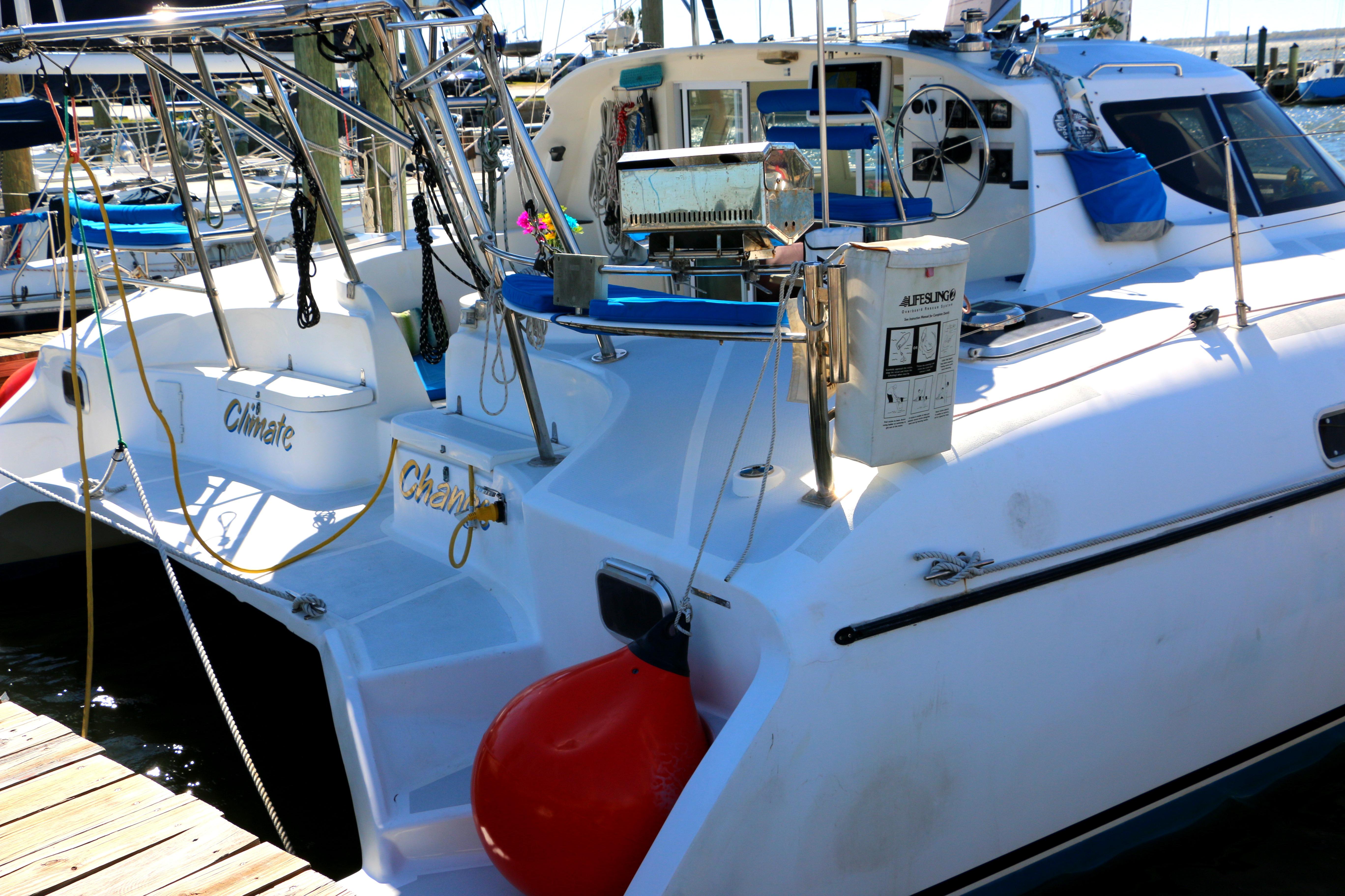 2004 Wildcat 350 Catamaran for sale - YachtWorld