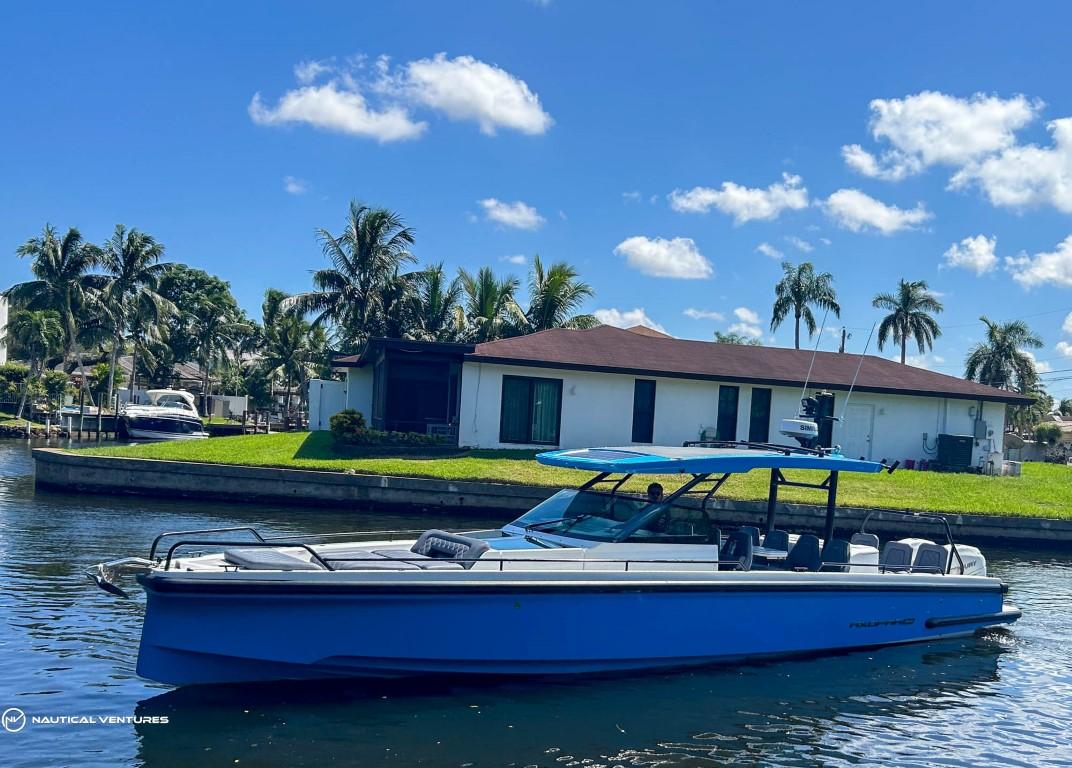 2021 Axopar 37 Sun Top Sports Cruiser for sale - YachtWorld