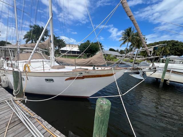 1981 Hardin Voyager 45 Ketch Centre Cockpit for sale - YachtWorld