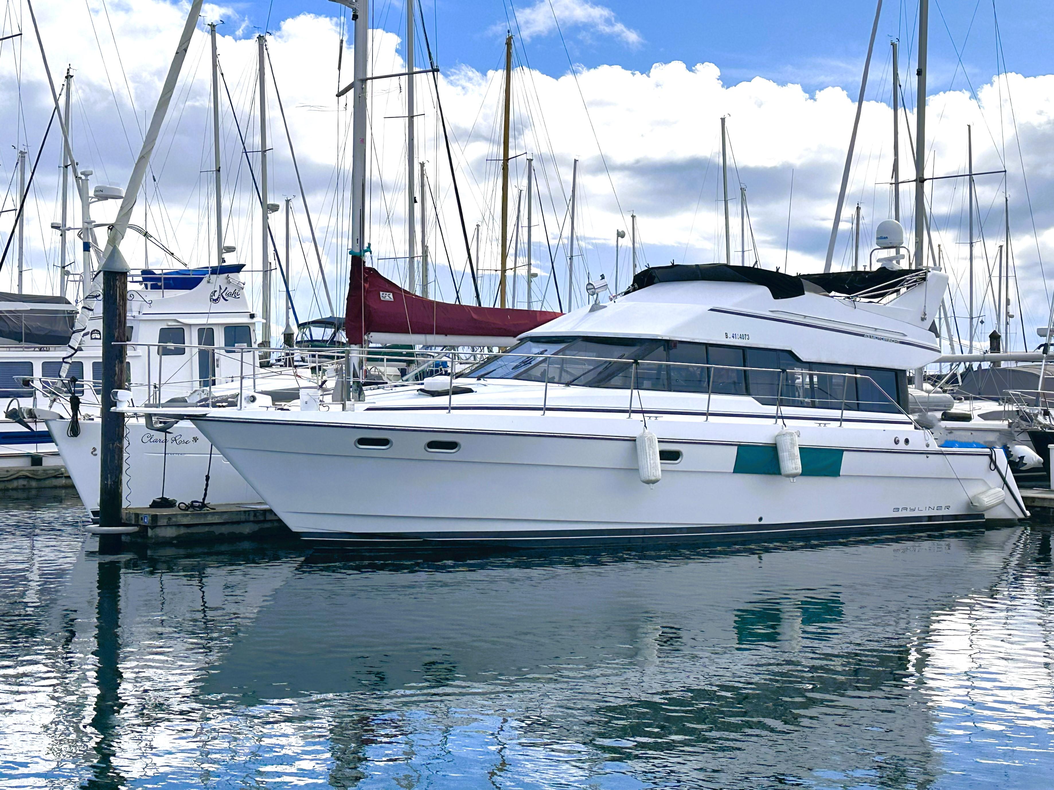 1991 Bayliner 4388 Motoryacht Yates a motor en venta - YachtWorld