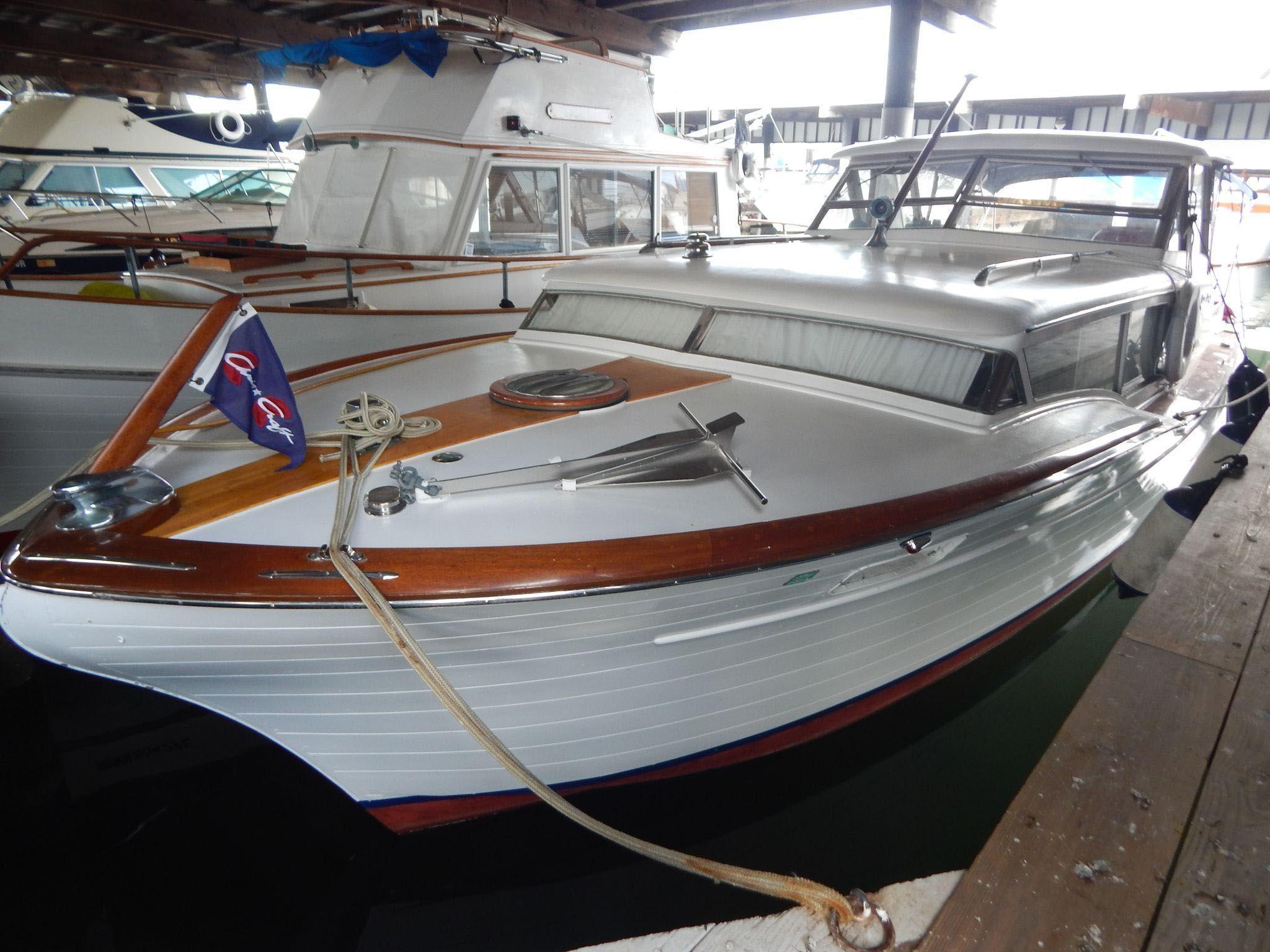 1959 Chris-Craft 32 Commander Sports Cruiser for sale - YachtWorld