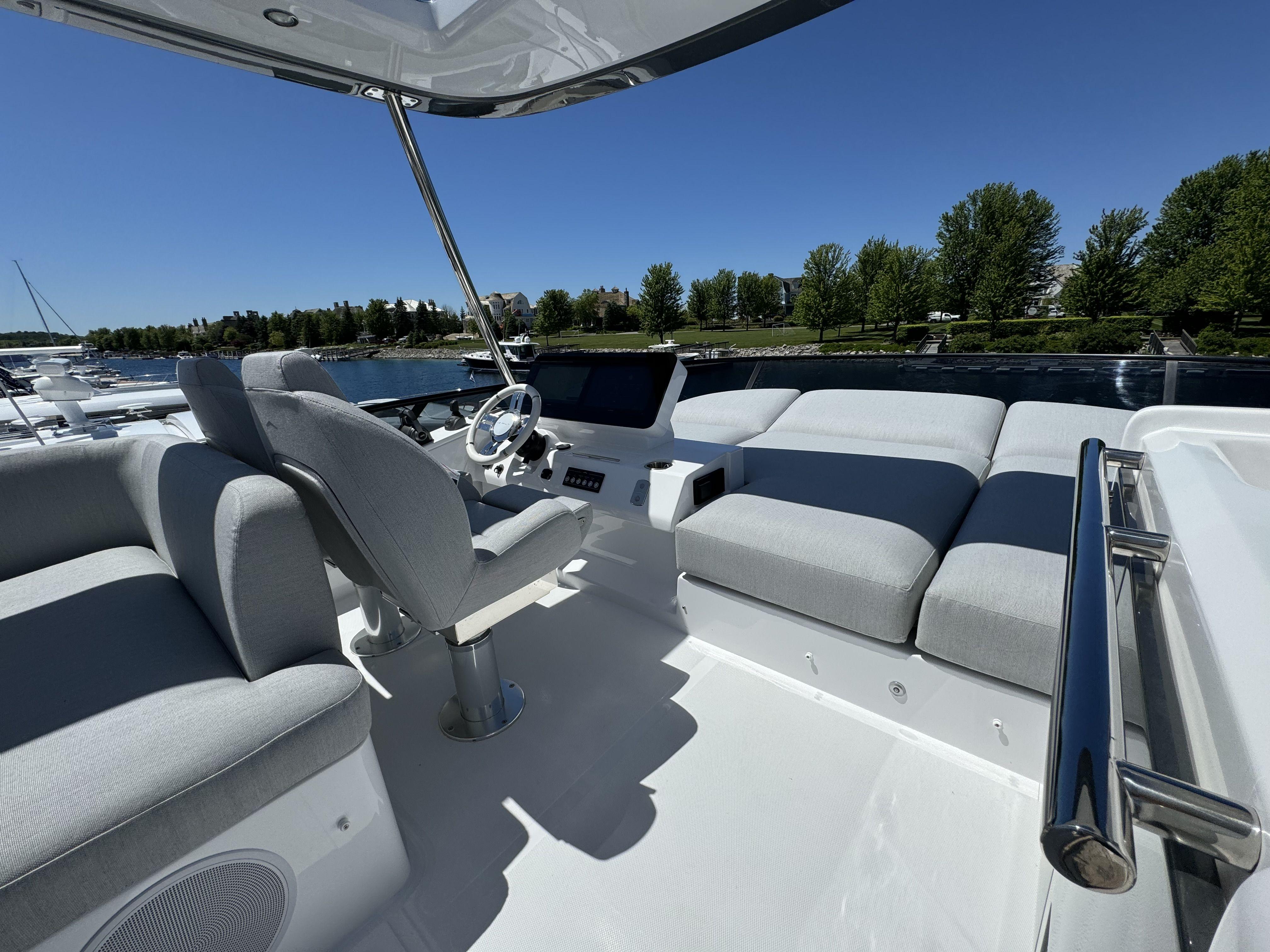 2025 Azimut 53 Fly Motor Yachts for sale - YachtWorld