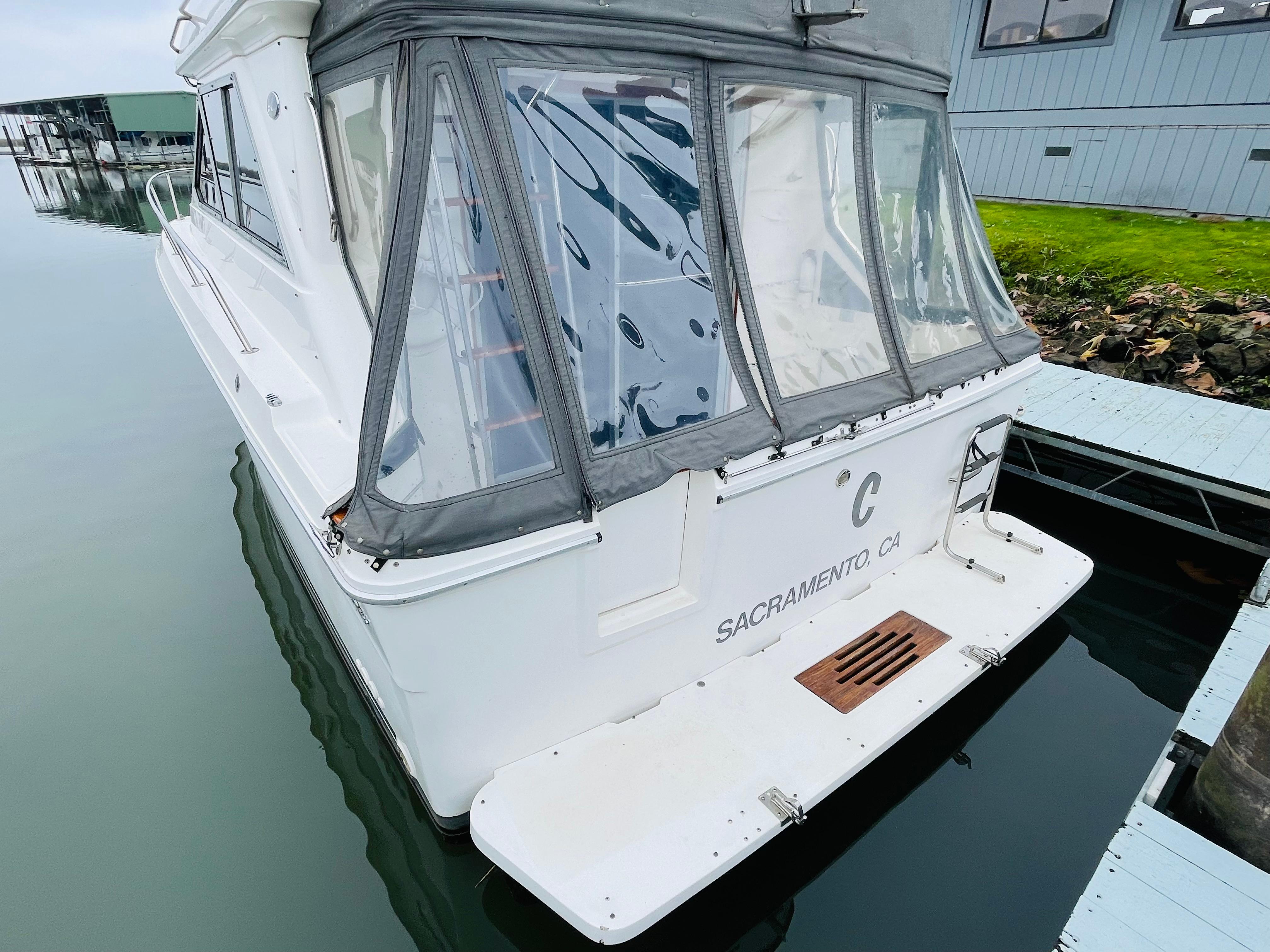 1989 Sea Ray 300 Sedan Bridge Flybridge for sale - YachtWorld
