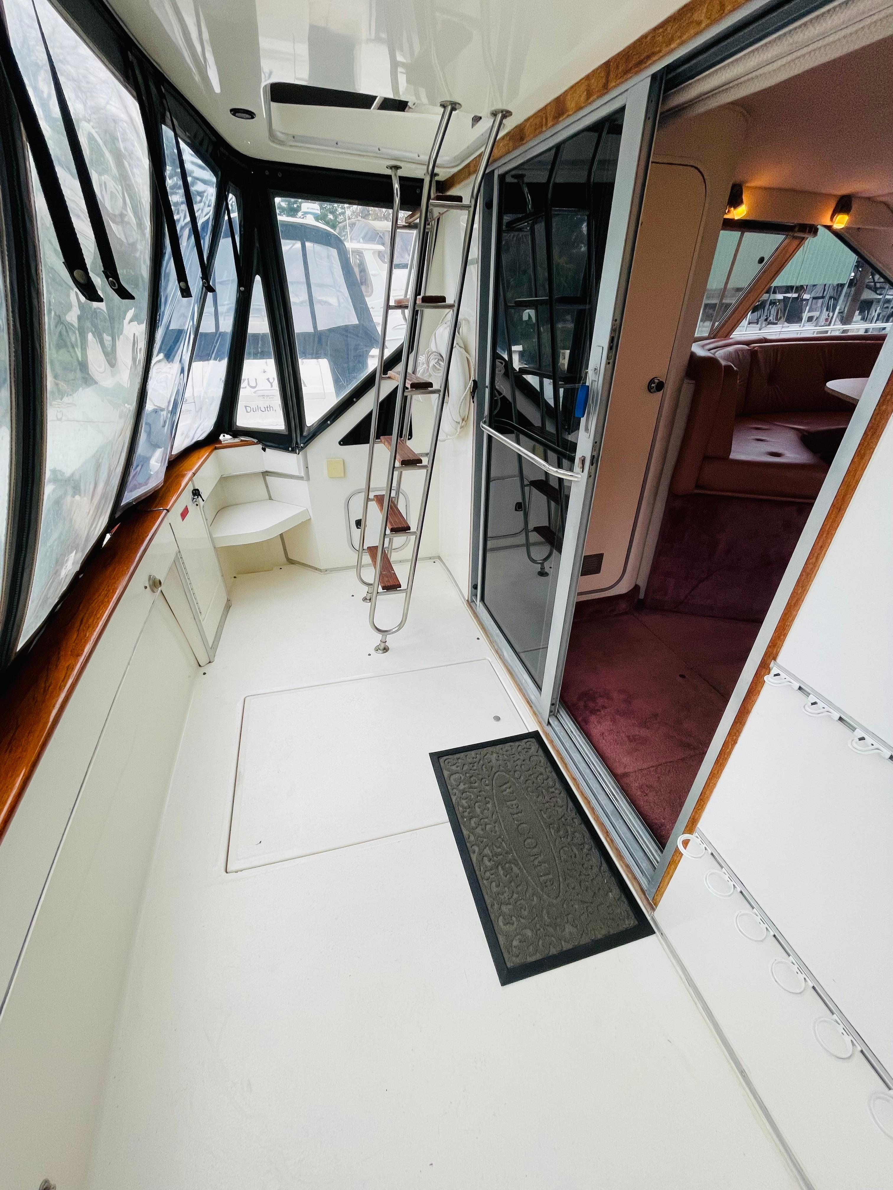 1989 Sea Ray 300 Sedan Bridge Flybridge for sale - YachtWorld