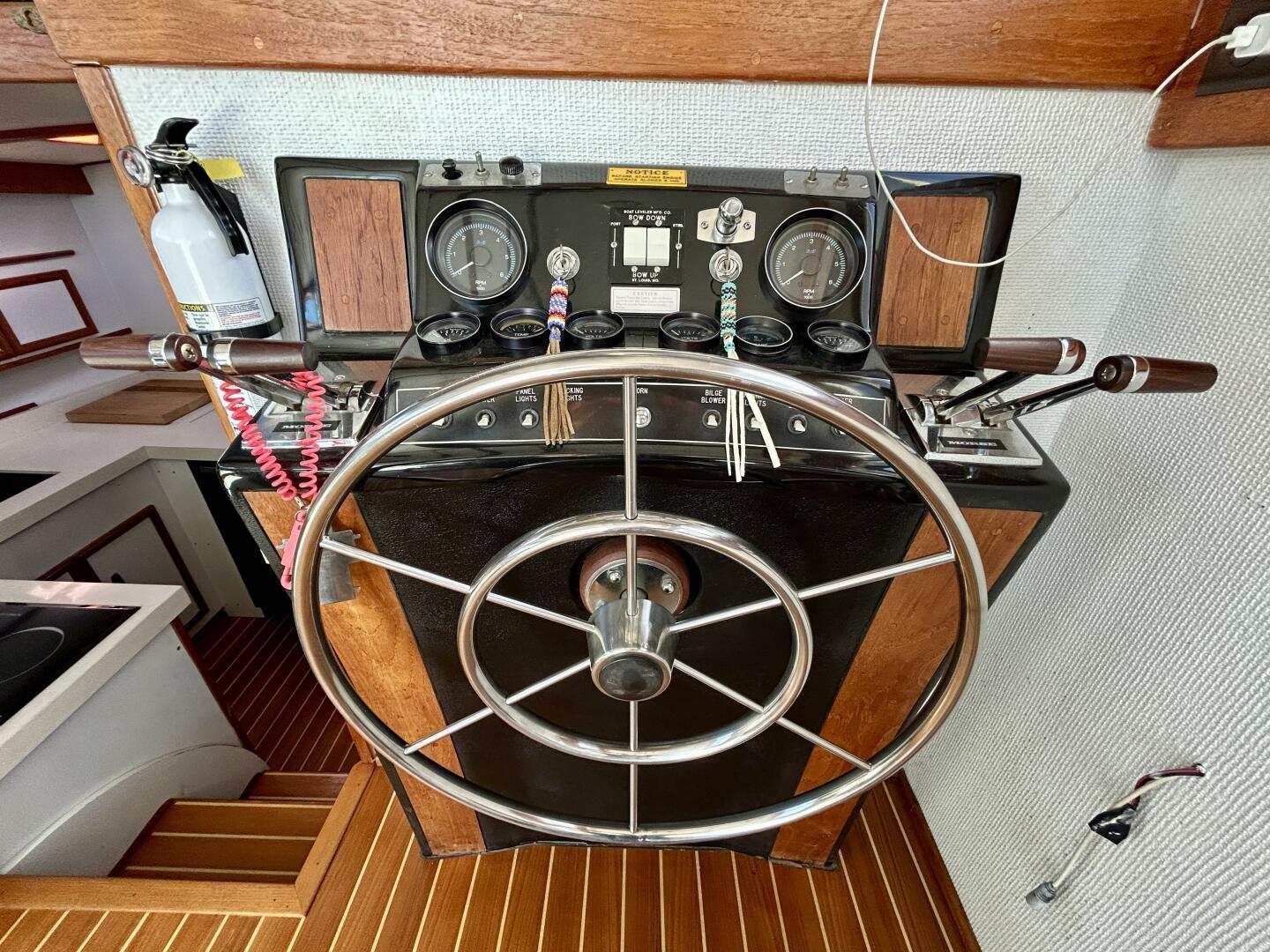 1980 Viking Convertible Motor Yachts for sale - YachtWorld