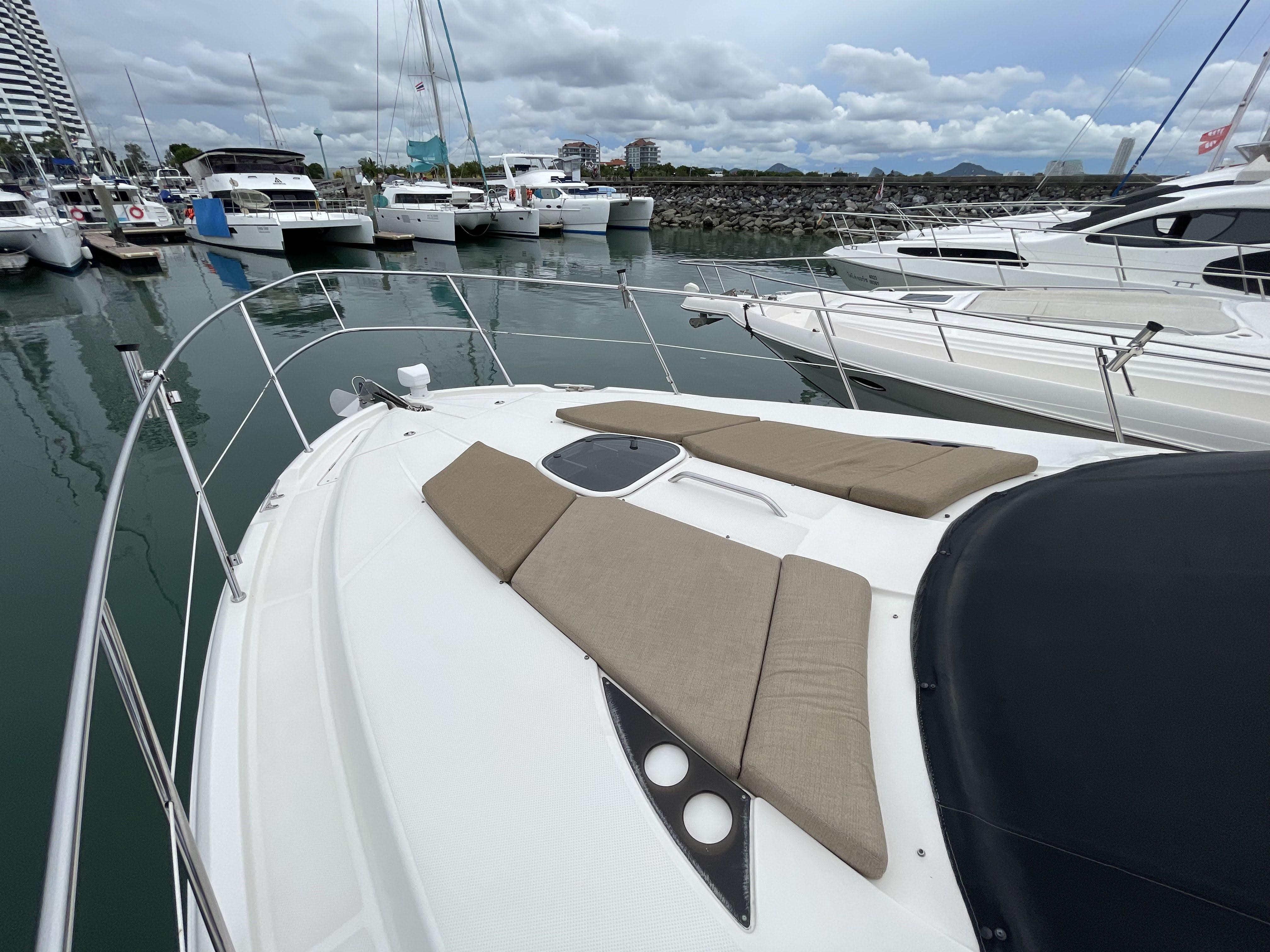 2012 Meridian 441 Sedan Motor Yachts for sale - YachtWorld