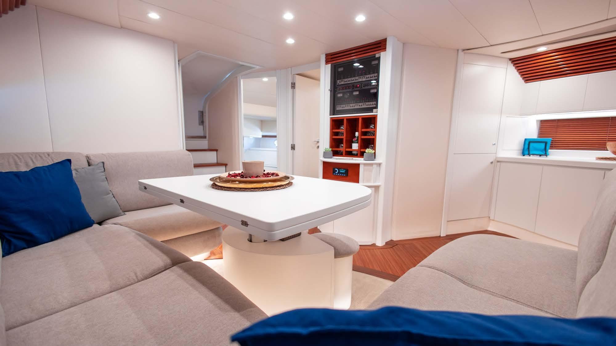 2002 Pershing 52 Motor Yachts for sale - YachtWorld