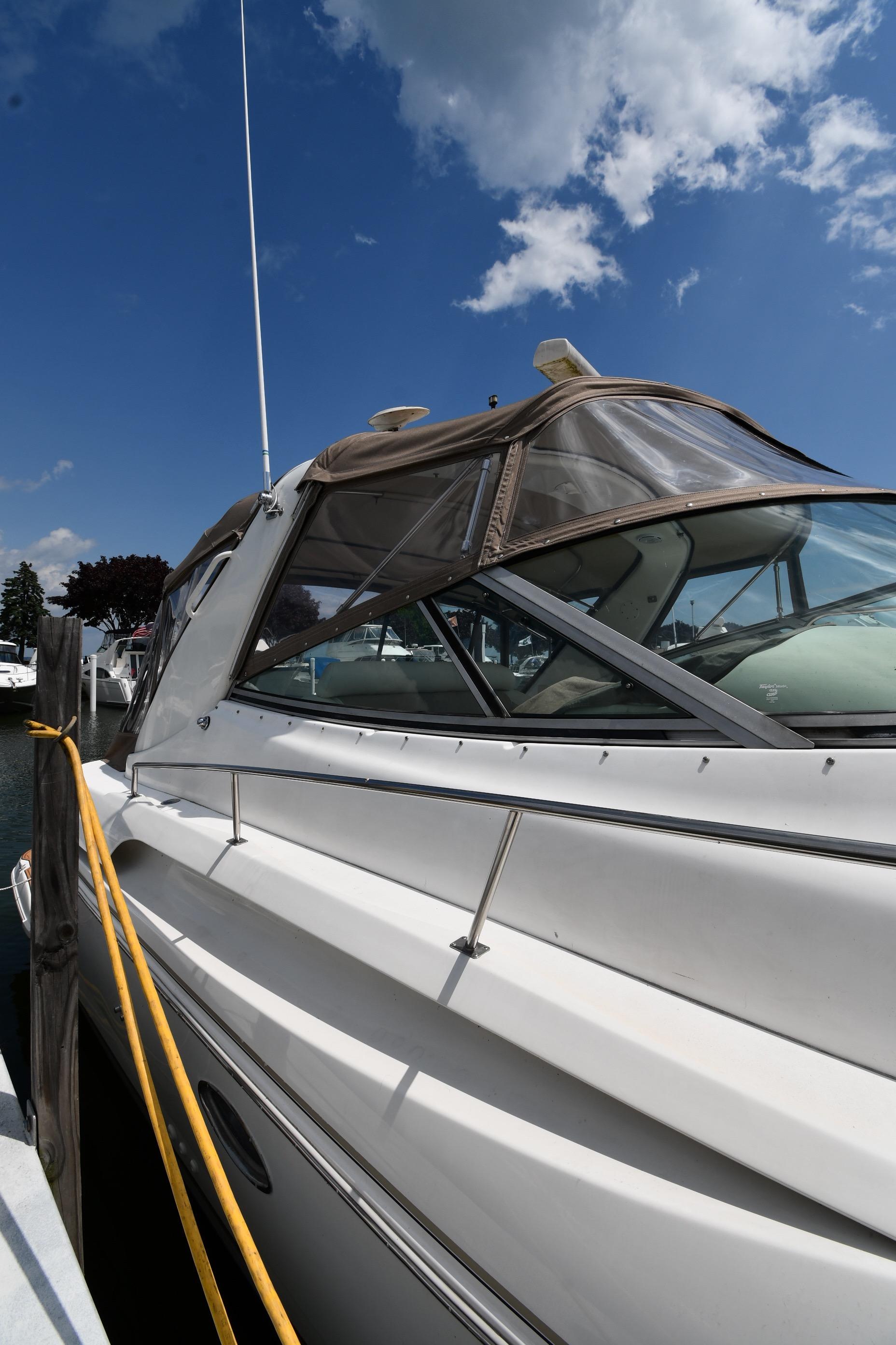 1998 Cruisers Yachts 3870 Express Cruiser for sale - YachtWorld