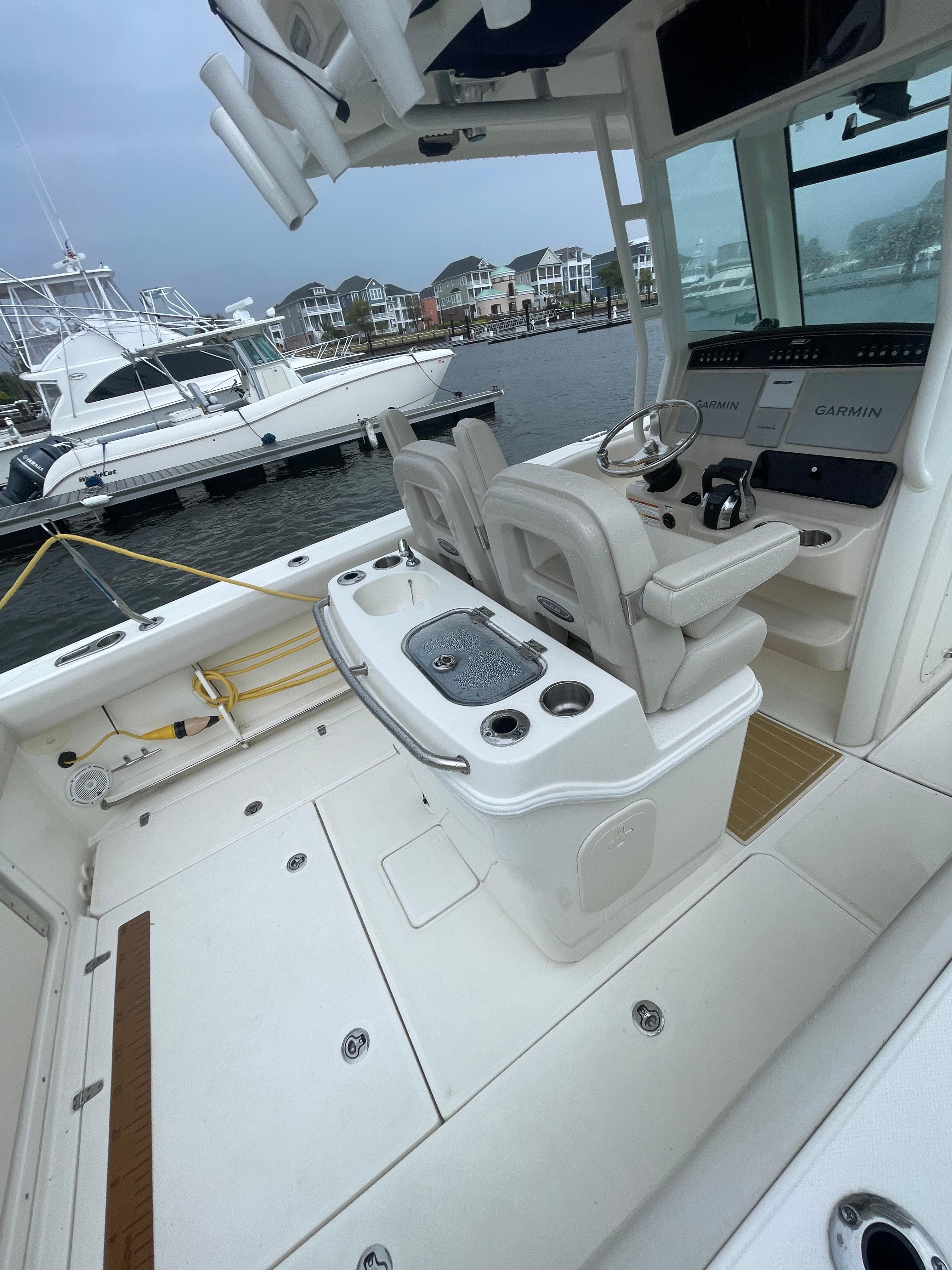 2021 Boston Whaler 280 Outrage Center Console for sale - YachtWorld