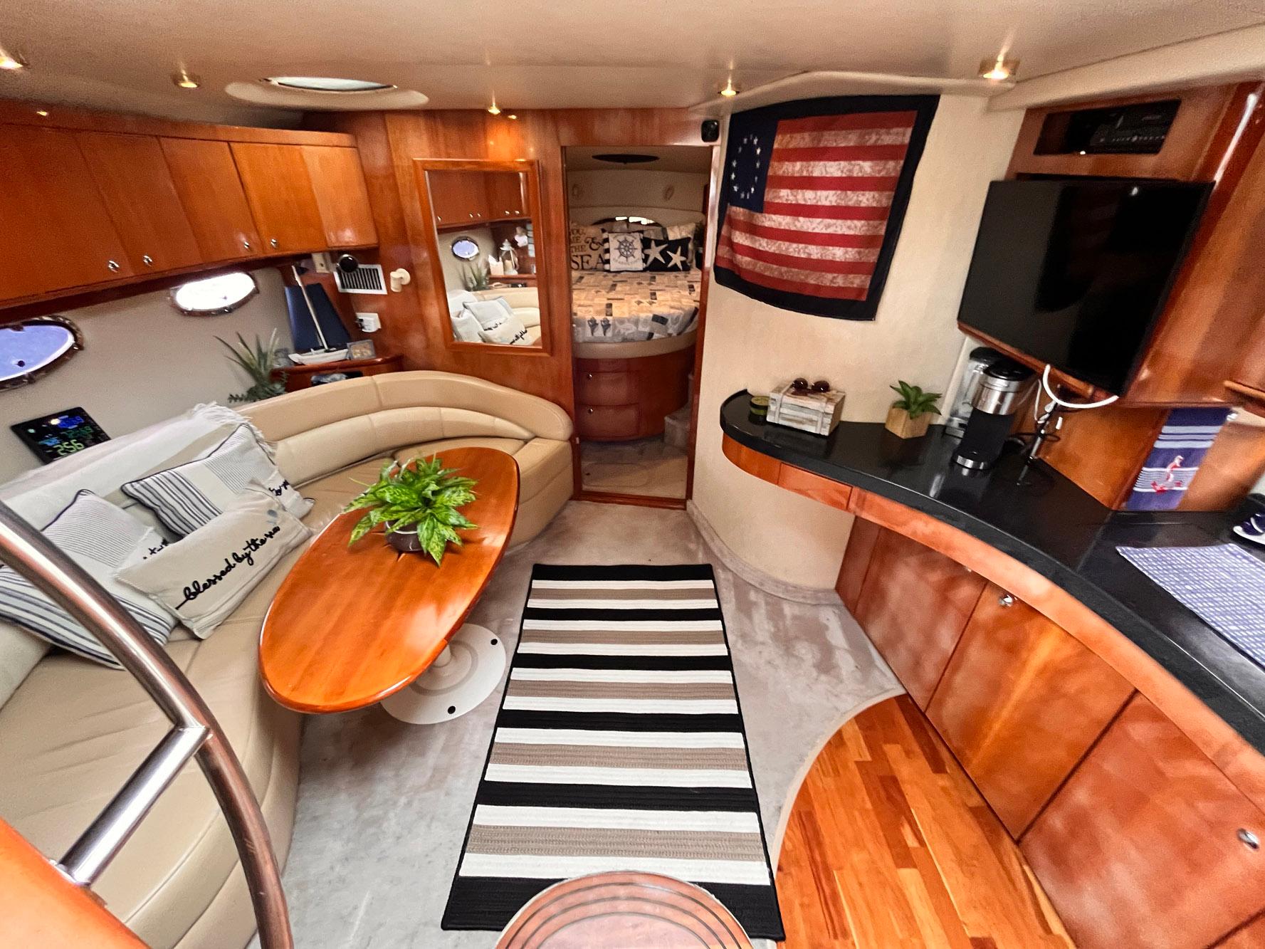 2002 Regal Commodore 4260 Express Cruiser for sale - YachtWorld