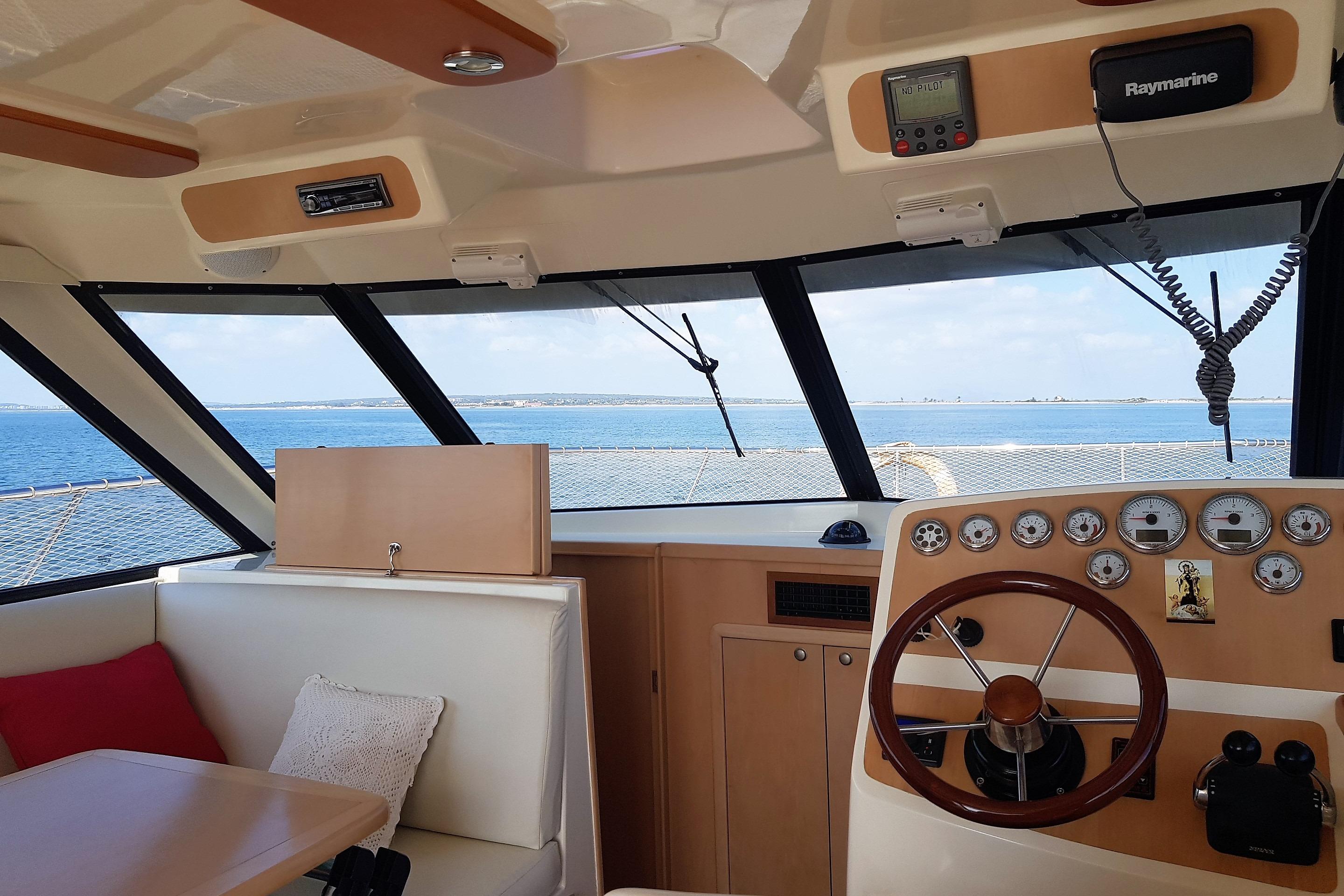 Excitecat EXCITE CAT 10.10 9m 2007, Katamarany motorowe- Alicante| Lodzie24