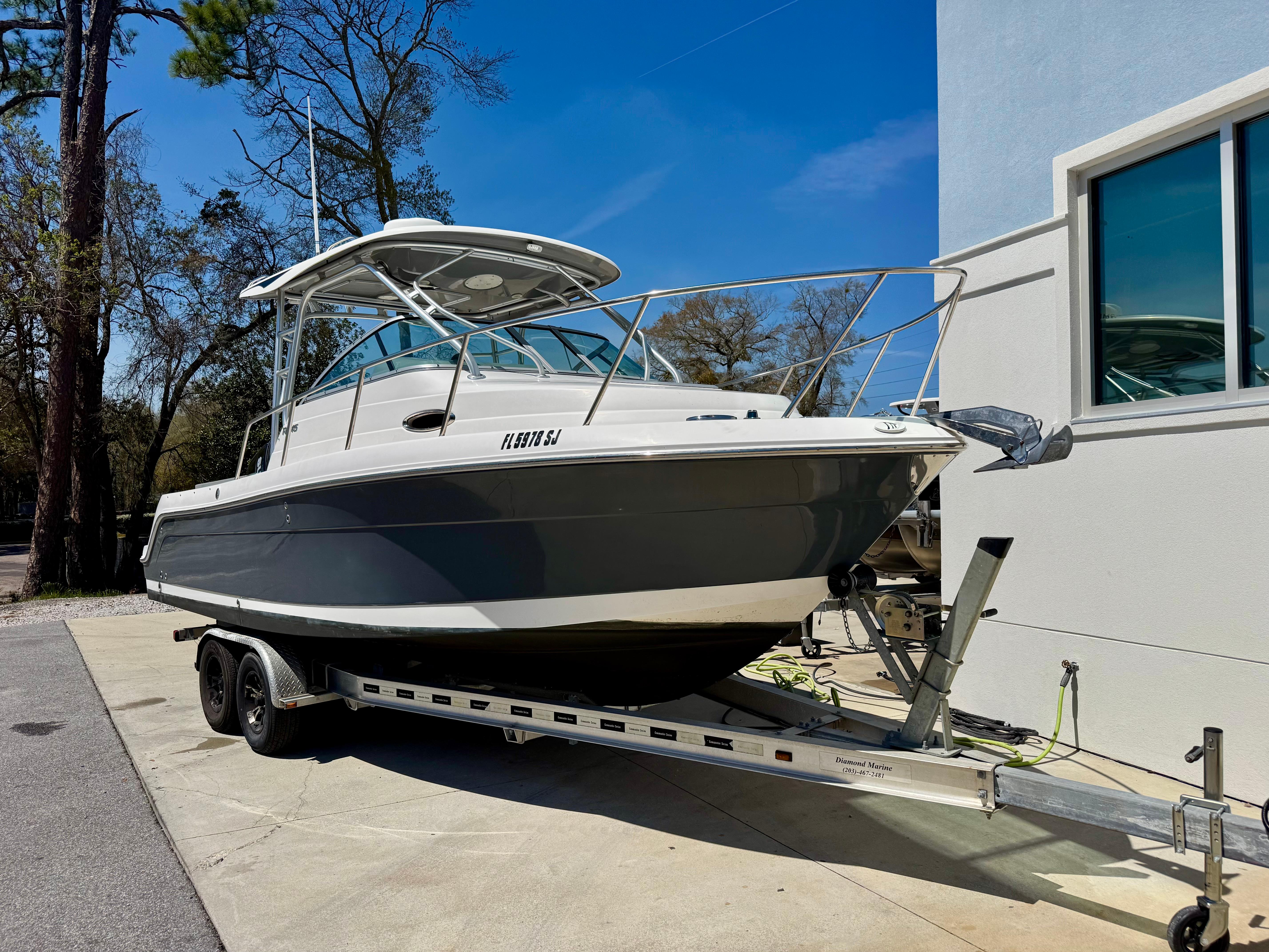 2015 Robalo R245 Walkaround Walkaround for sale - YachtWorld