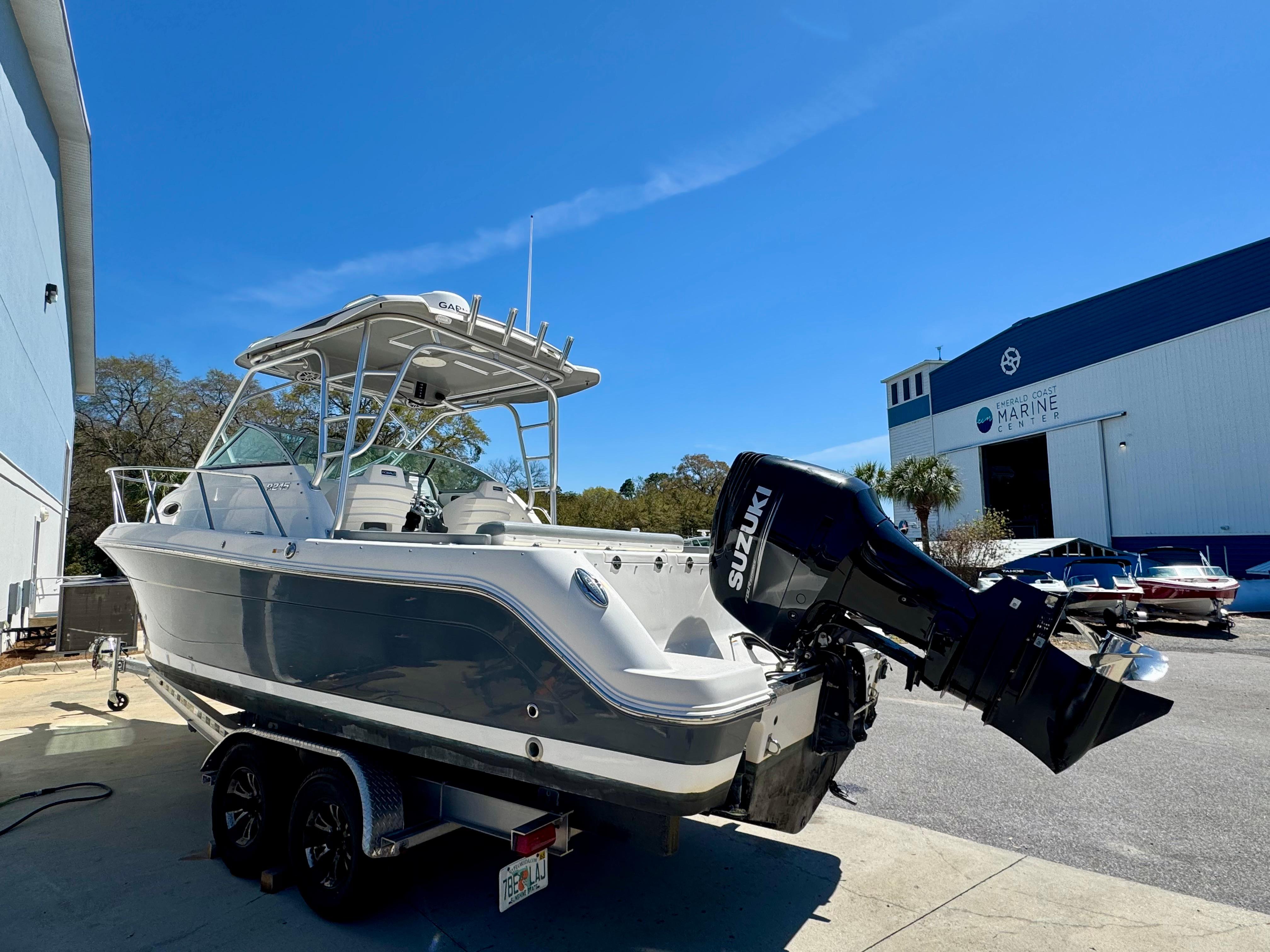 2015 Robalo R245 Walkaround Walkaround for sale - YachtWorld