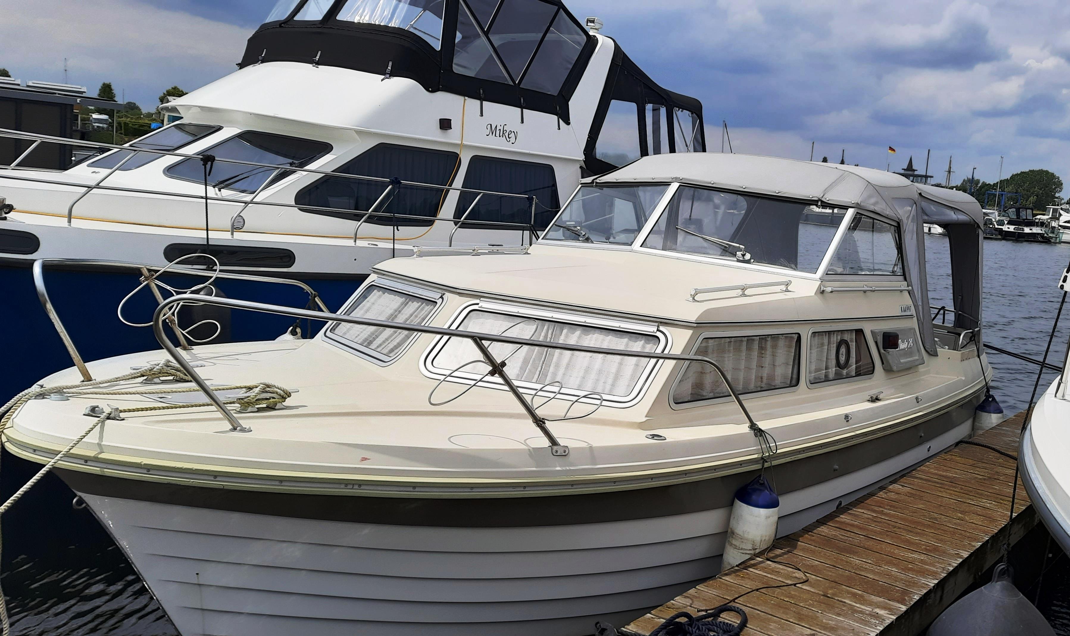 Zum Verkauf stehende - YachtFocus