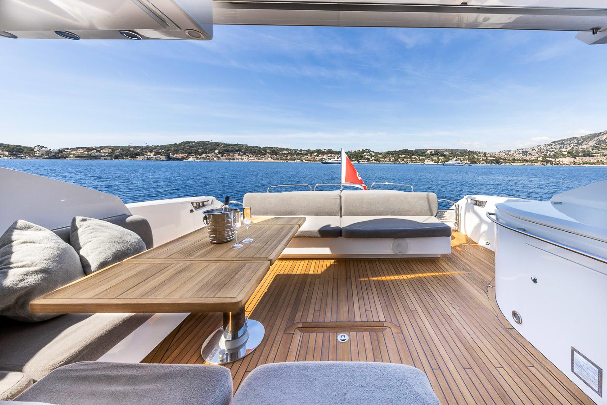 Sunseeker Predator 74 23m 2012, Motoryachten | Boot24