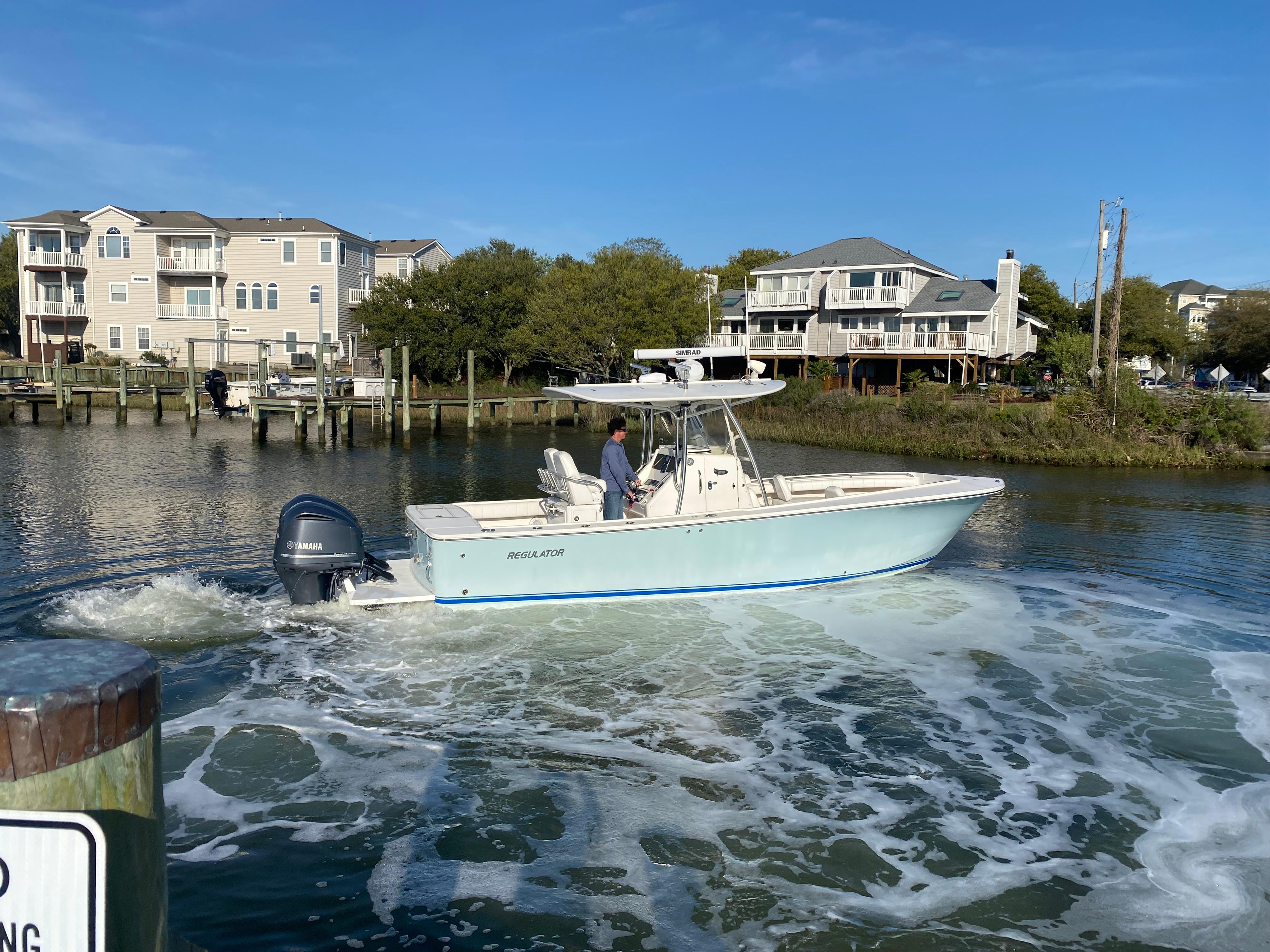 2015 Regulator 28 CC Centre Console for sale - YachtWorld