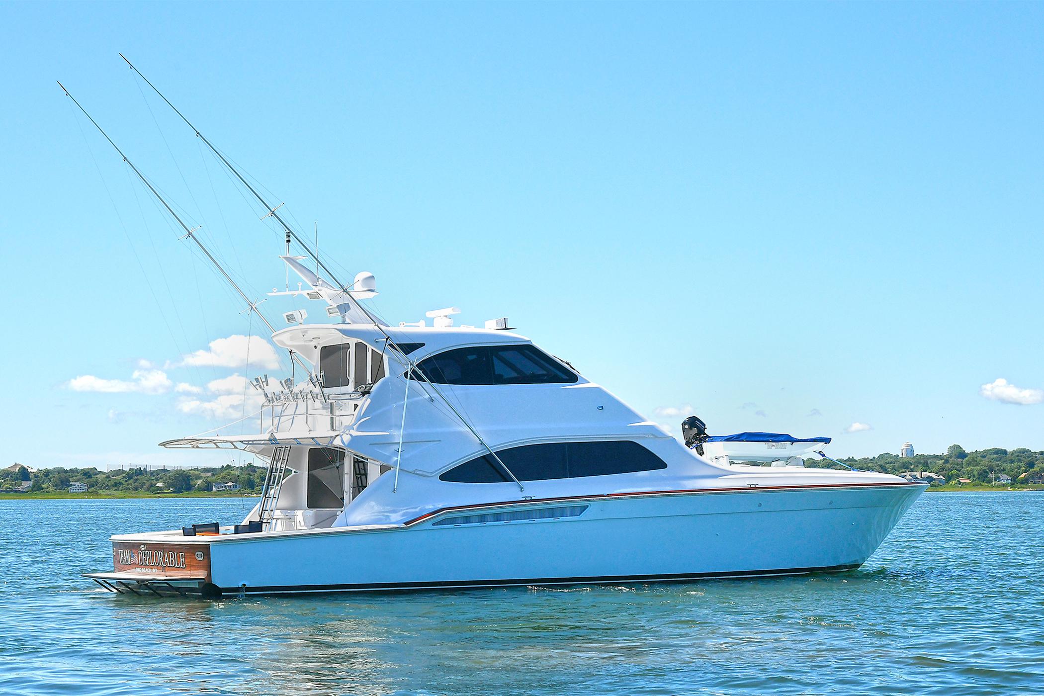 Used Bertram Enclosed Bridge in New York - iNautia