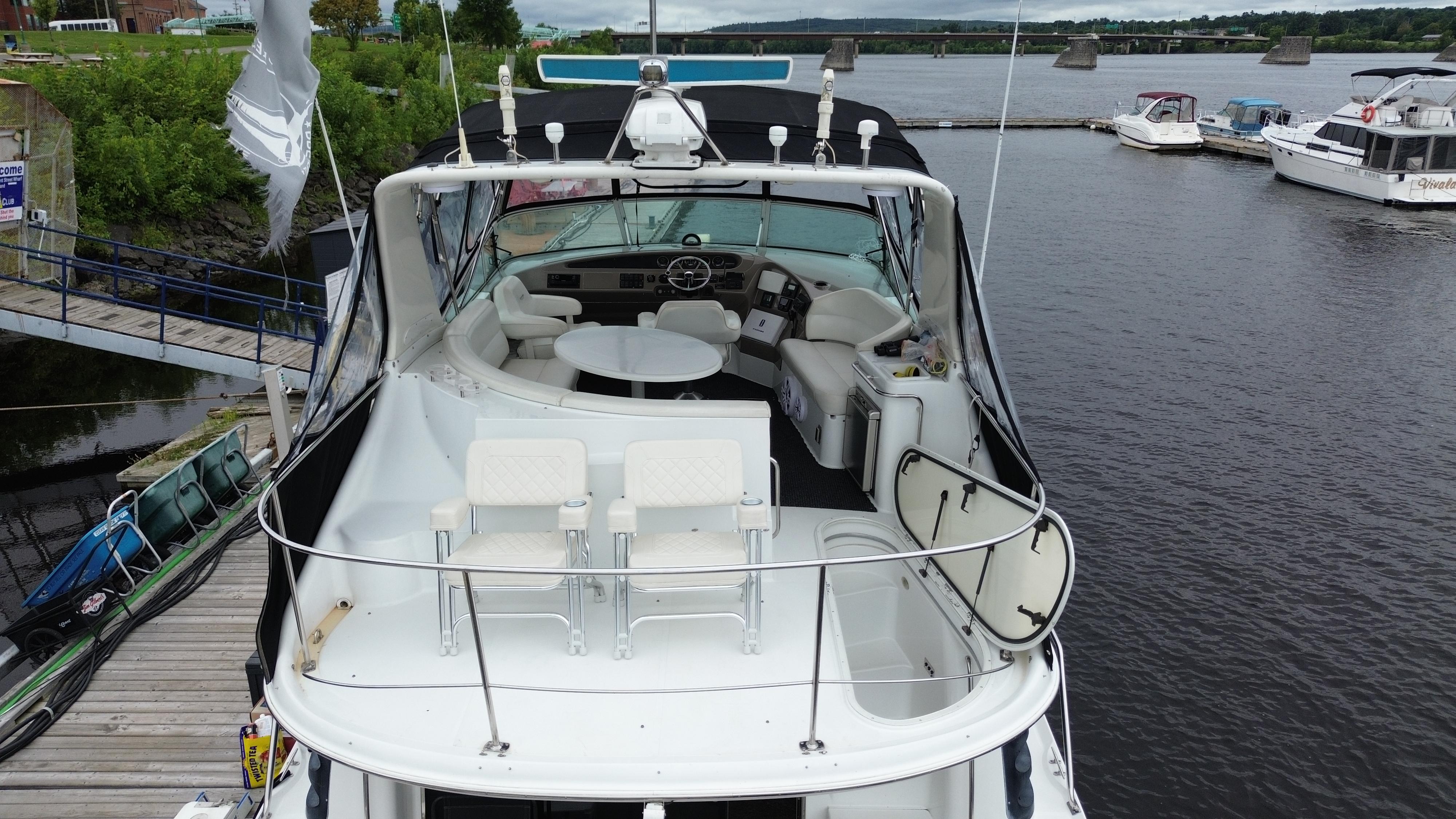 1999 Carver 450 Voyager Motor Yachts for sale - YachtWorld