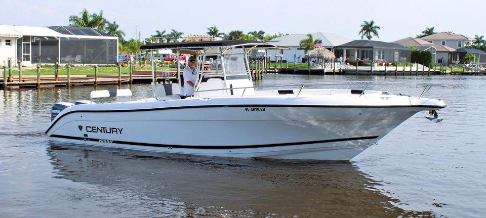 2002 Century 3200 Center Console Saltwater Fishing for sale - YachtWorld