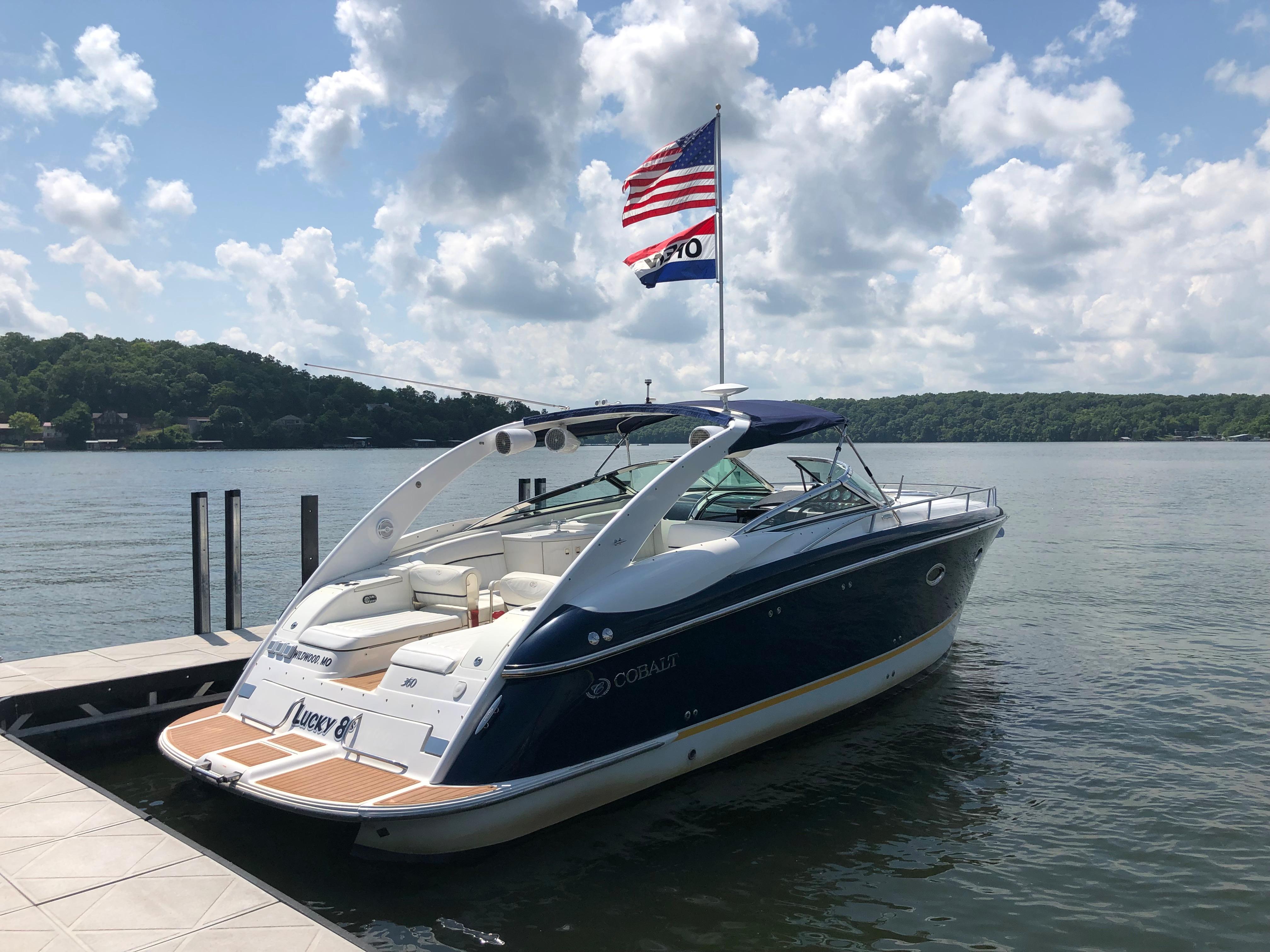 2004 Cobalt 360 Express Cruiser for sale - YachtWorld