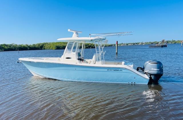 2021 Cobia 301 Center Console Center Console for sale - YachtWorld