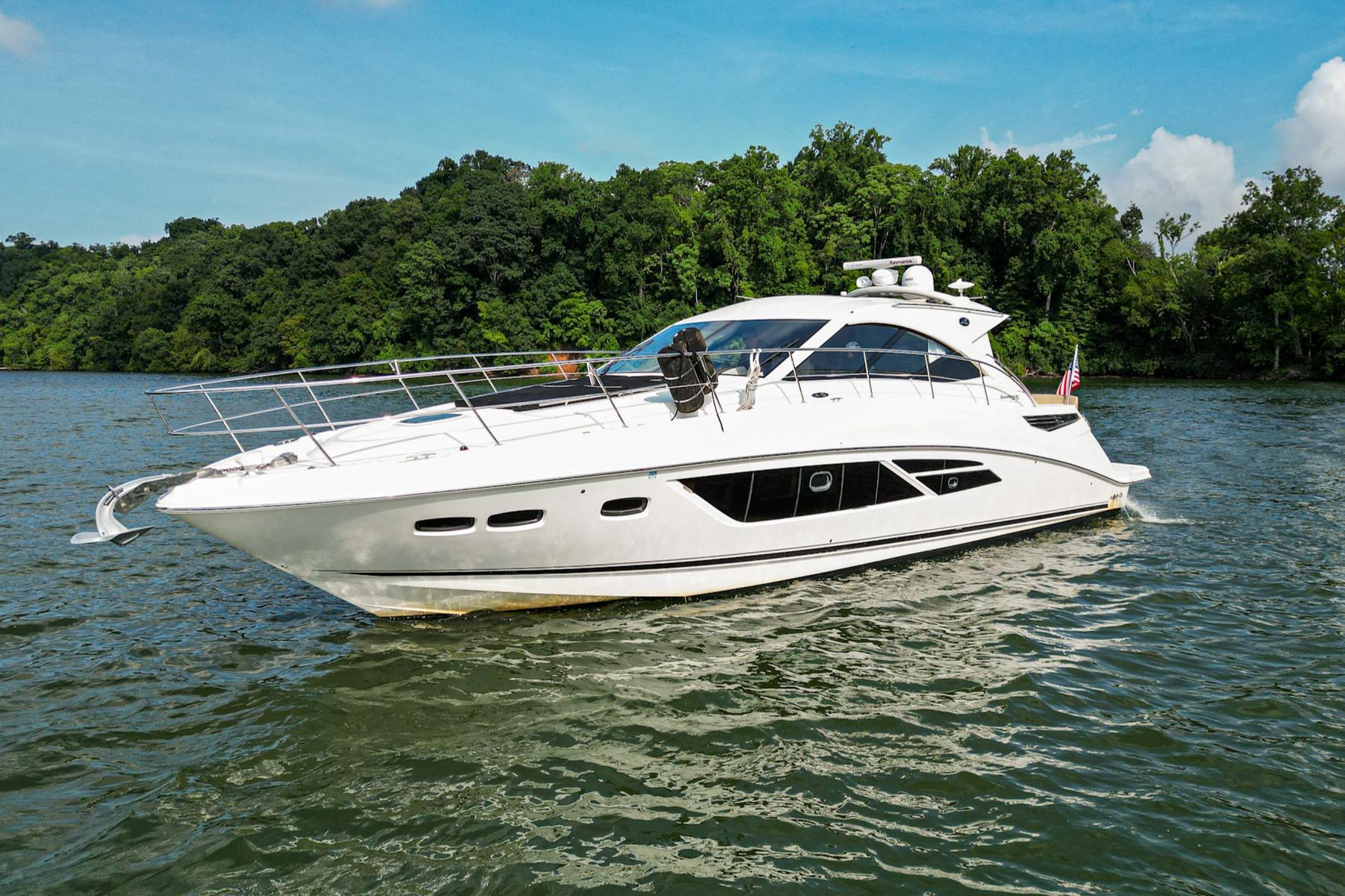 2015 Sea Ray 510 Sundancer Motor Yacht for sale - YachtWorld