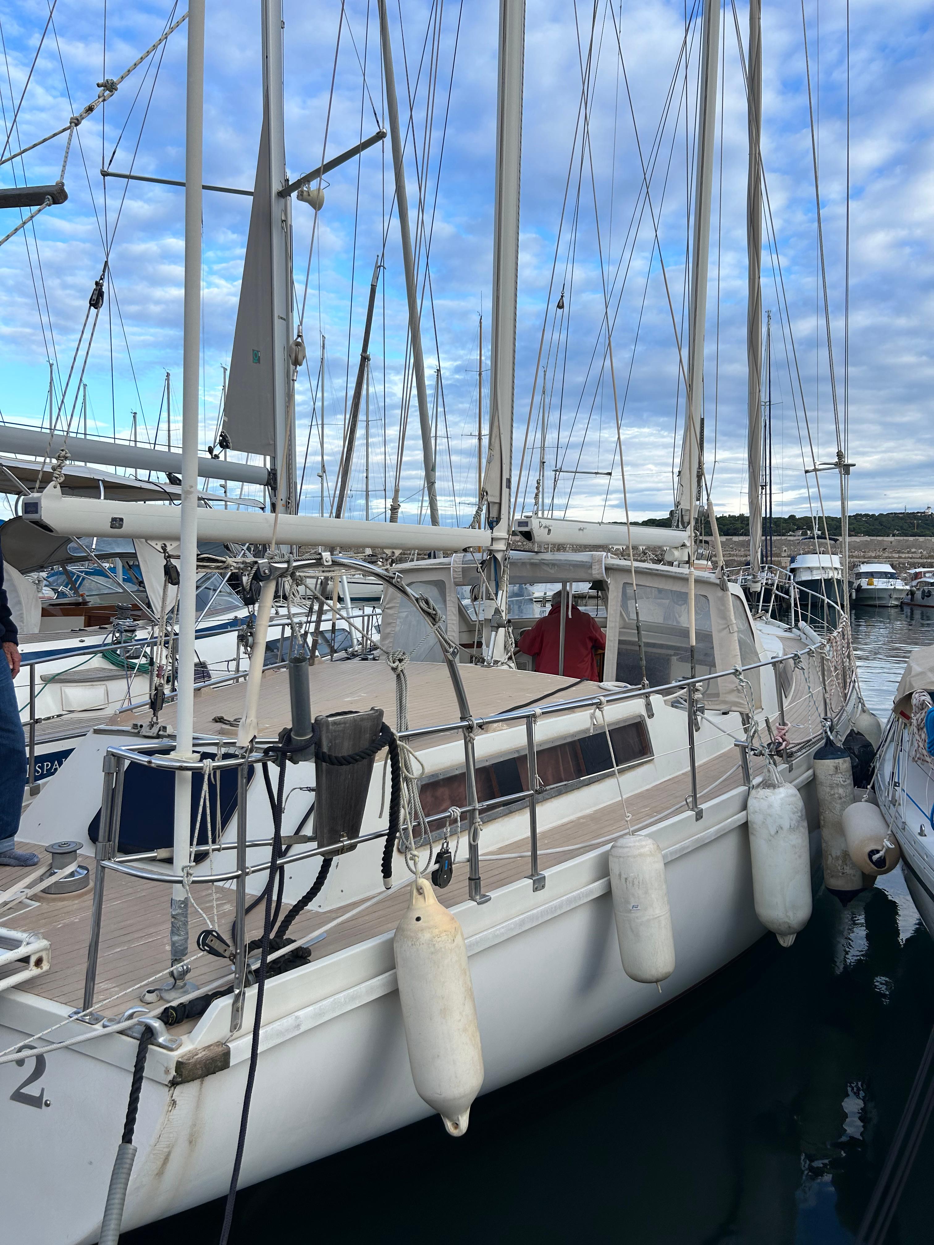 1986 Amel Maramu Motorsailer for sale - YachtWorld