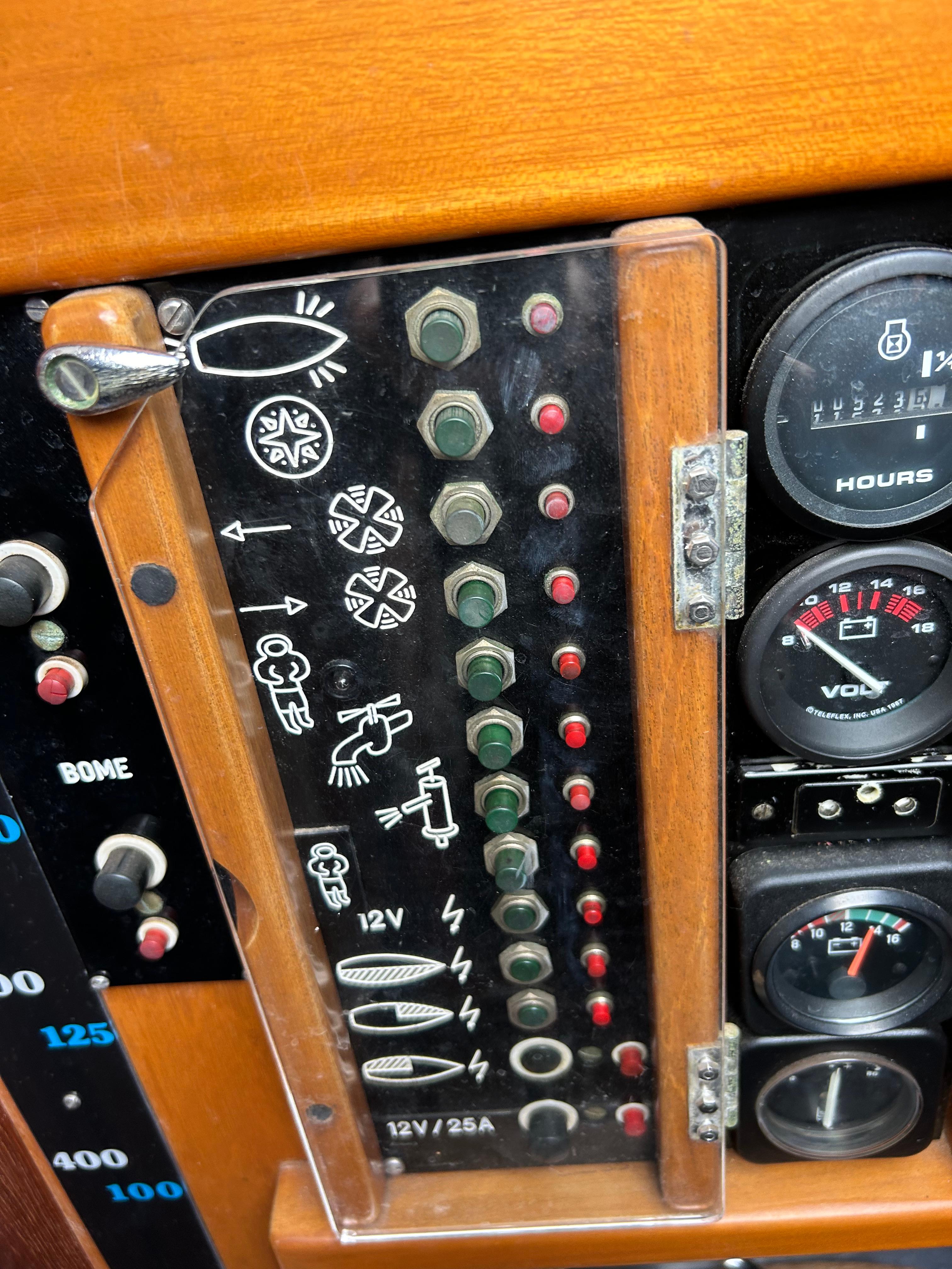 1986 Amel Maramu Motorsailer for sale - YachtWorld