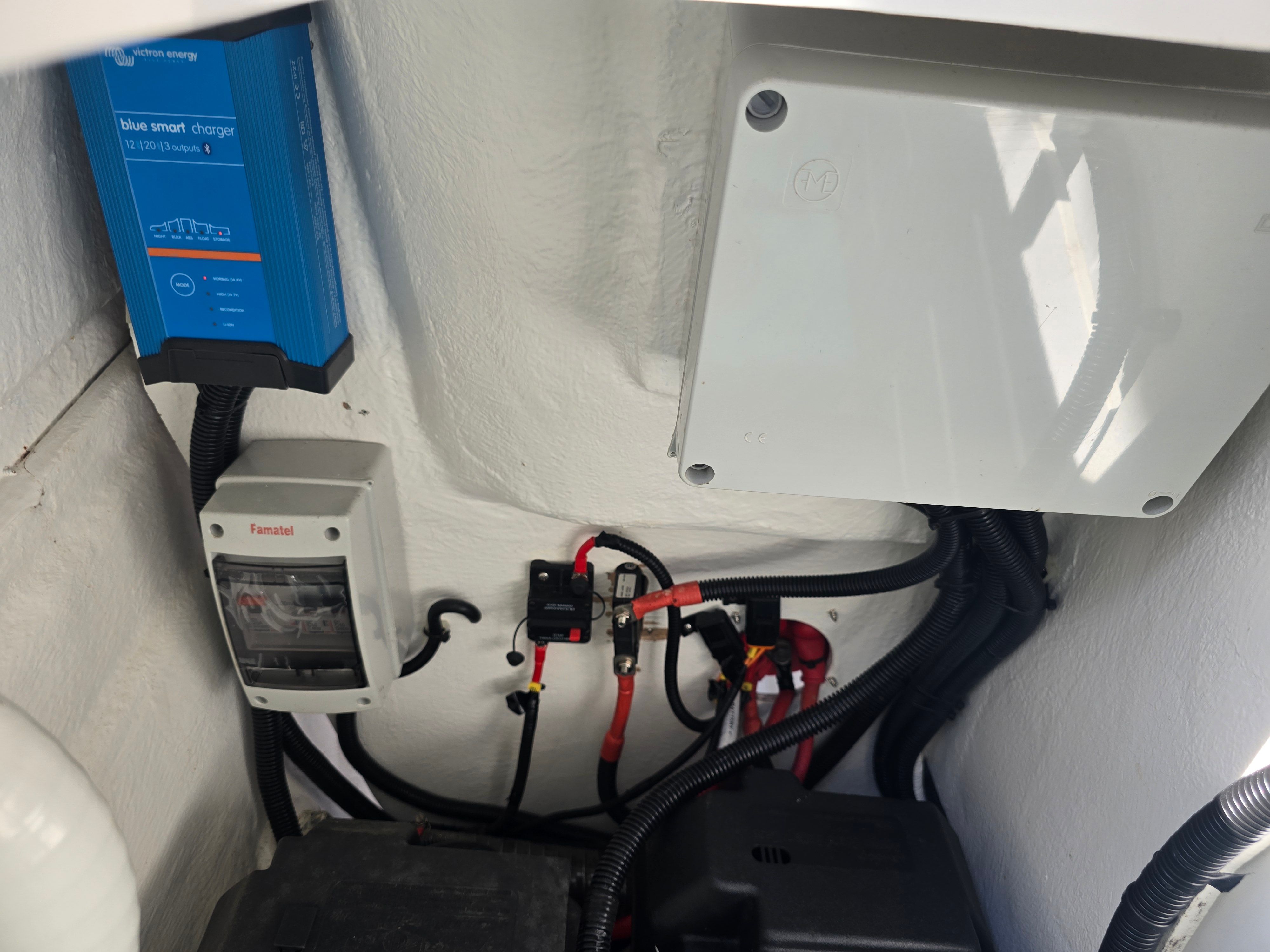 Bayliner VR5 CUDDY OB Usado en Barcelona - Cosas de Barcos