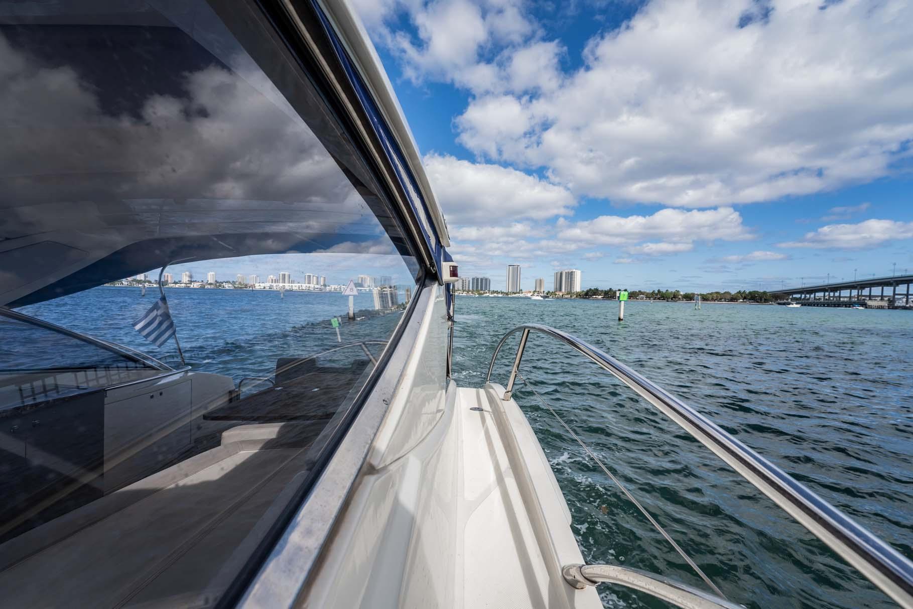 2011 Azimut 40 Atlantis Express Cruiser for sale - YachtWorld