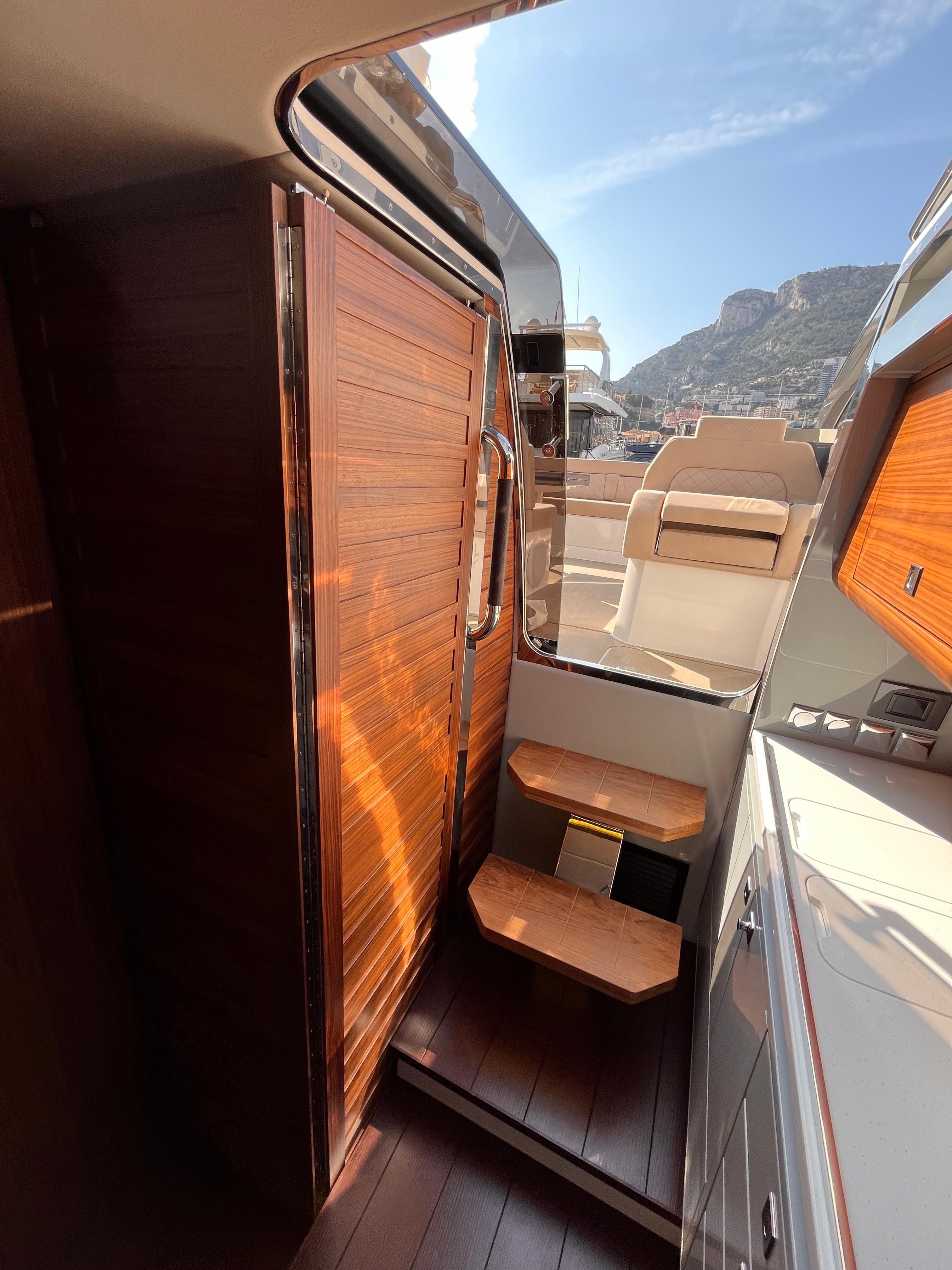 Ocasión 2023 Windy 37 Shamal | TopBarcos.com