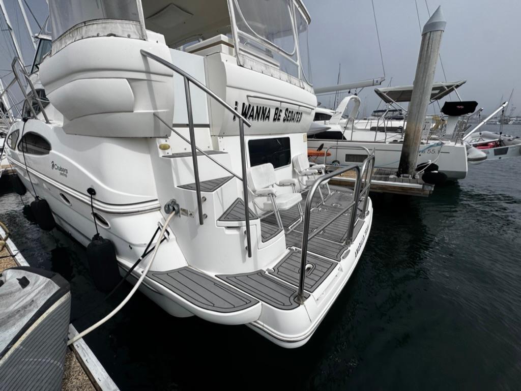 2005 Cruisers Yachts 405 Express Motoryacht Motor Yachts for sale ...