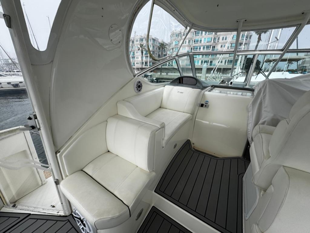 2005 Cruisers Yachts 405 Express Motoryacht Motor Yachts for sale ...